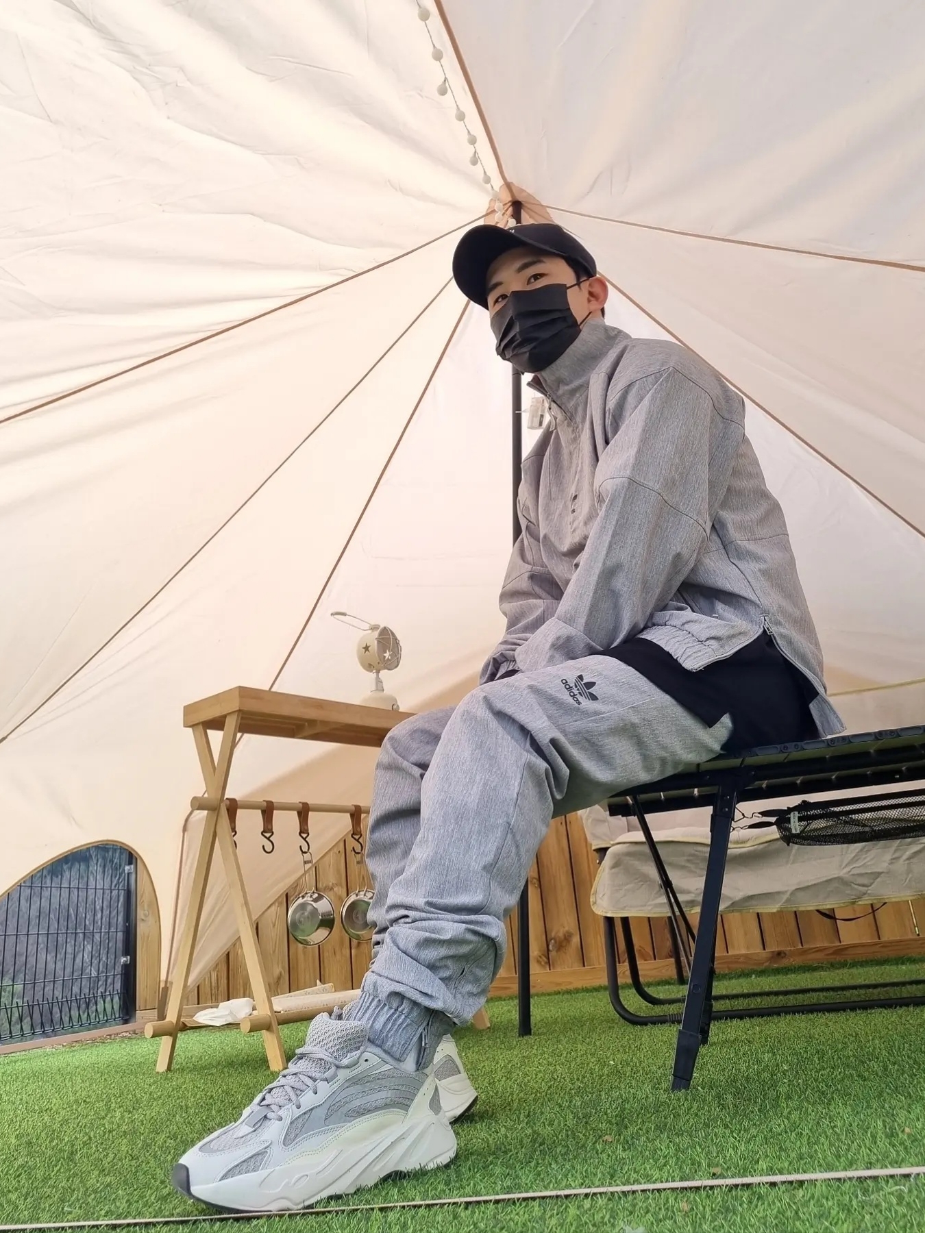 YZY 🔥 700V2 | KREAM