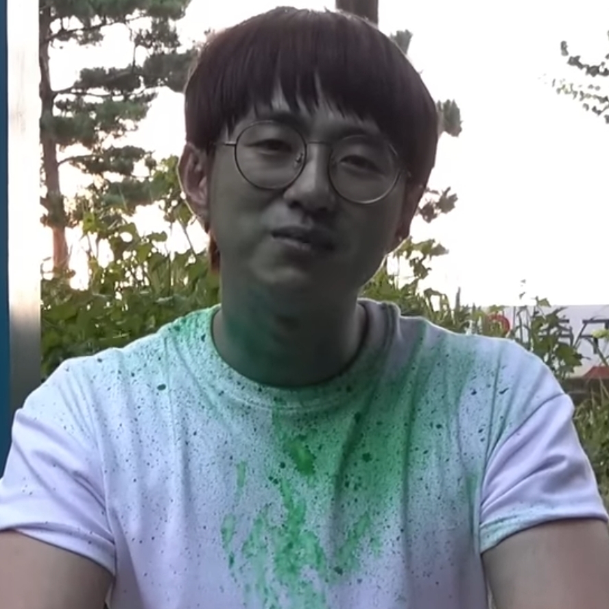 타지리리님 한 판 해요 (@moongtaeng2) 님의 게시물 | KREAM