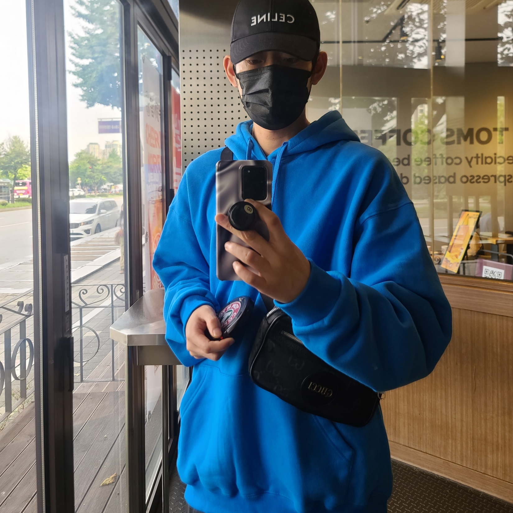 정선생 (@radiant____) 님의 게시물 | KREAM