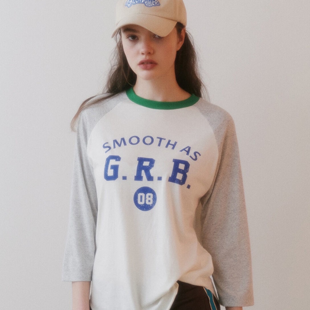 That girl (@style_everyday) 님의 게시물 | KREAM