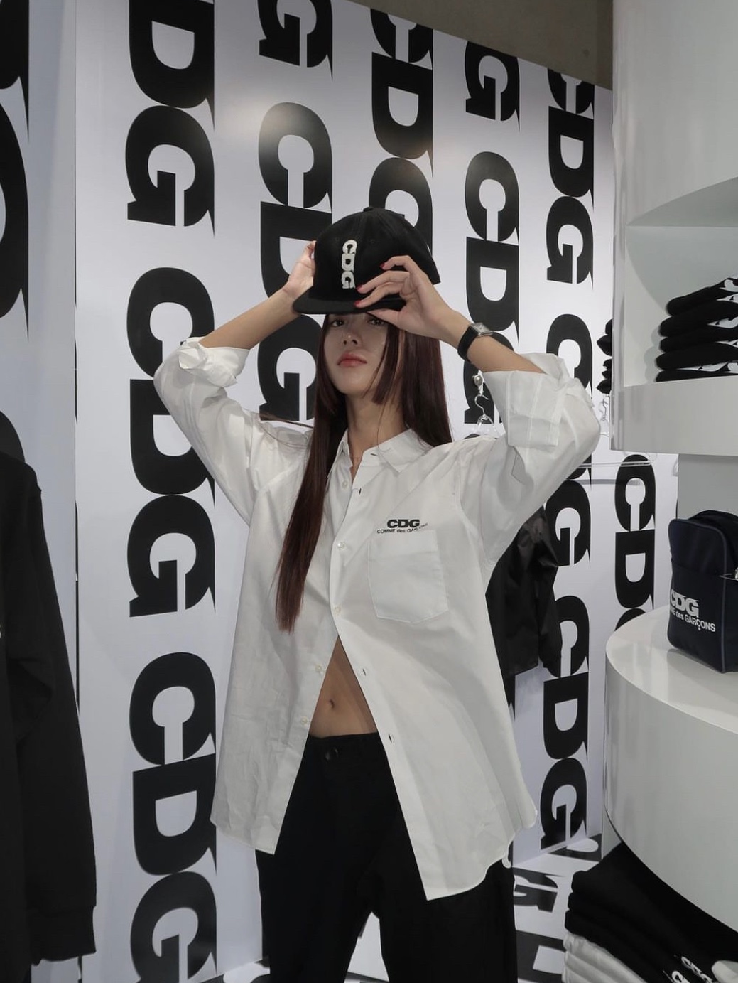 (@celeb_item) 님의 게시물 | KREAM