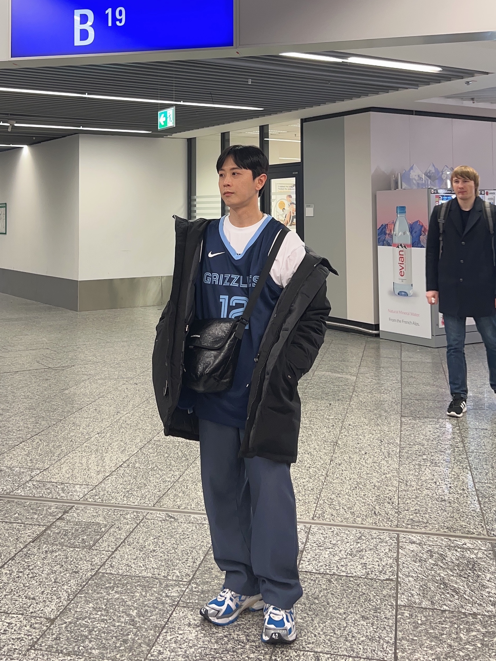 175cm/68kg/러너42 | KREAM