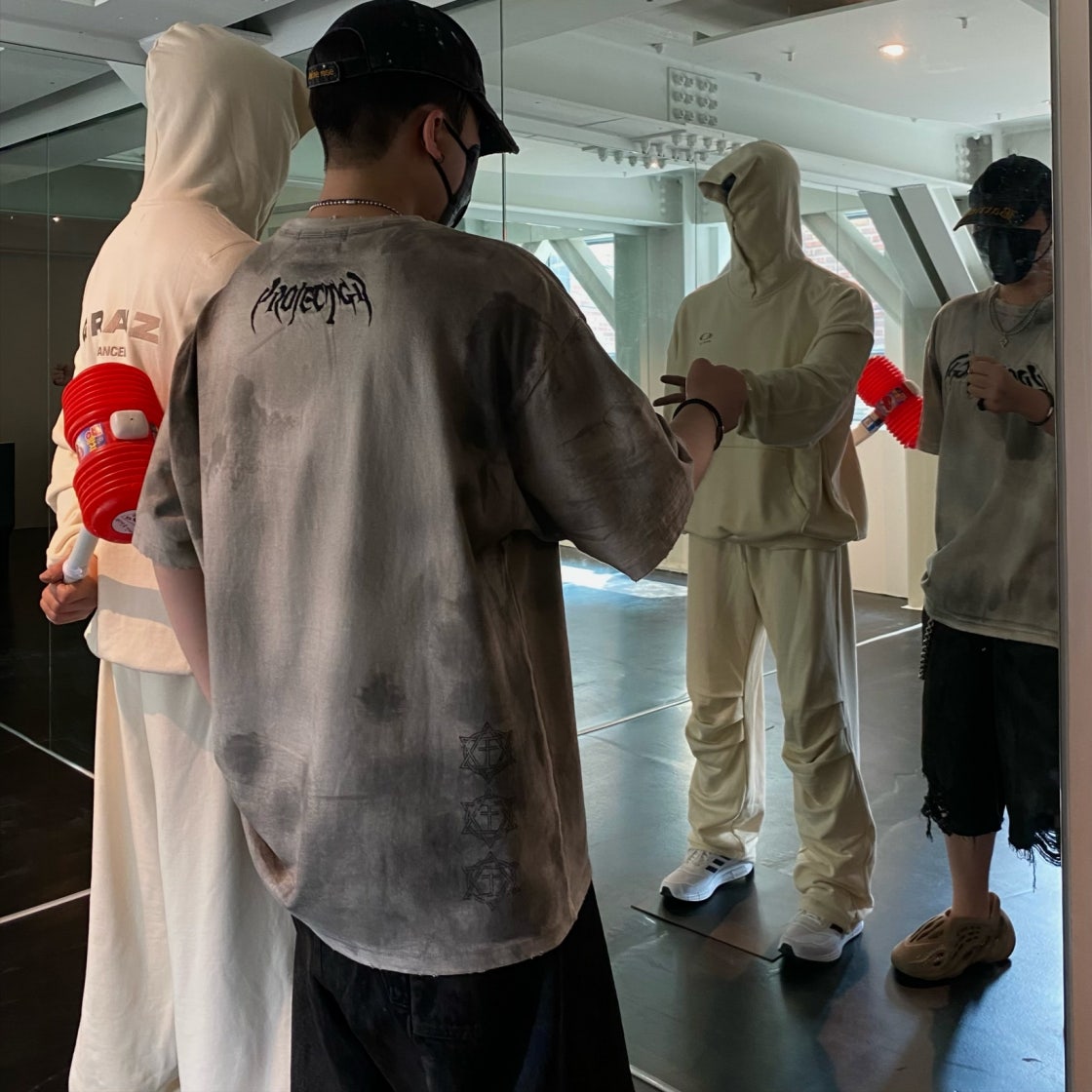 김민용 (@minyong_ju) 님의 게시물 | KREAM