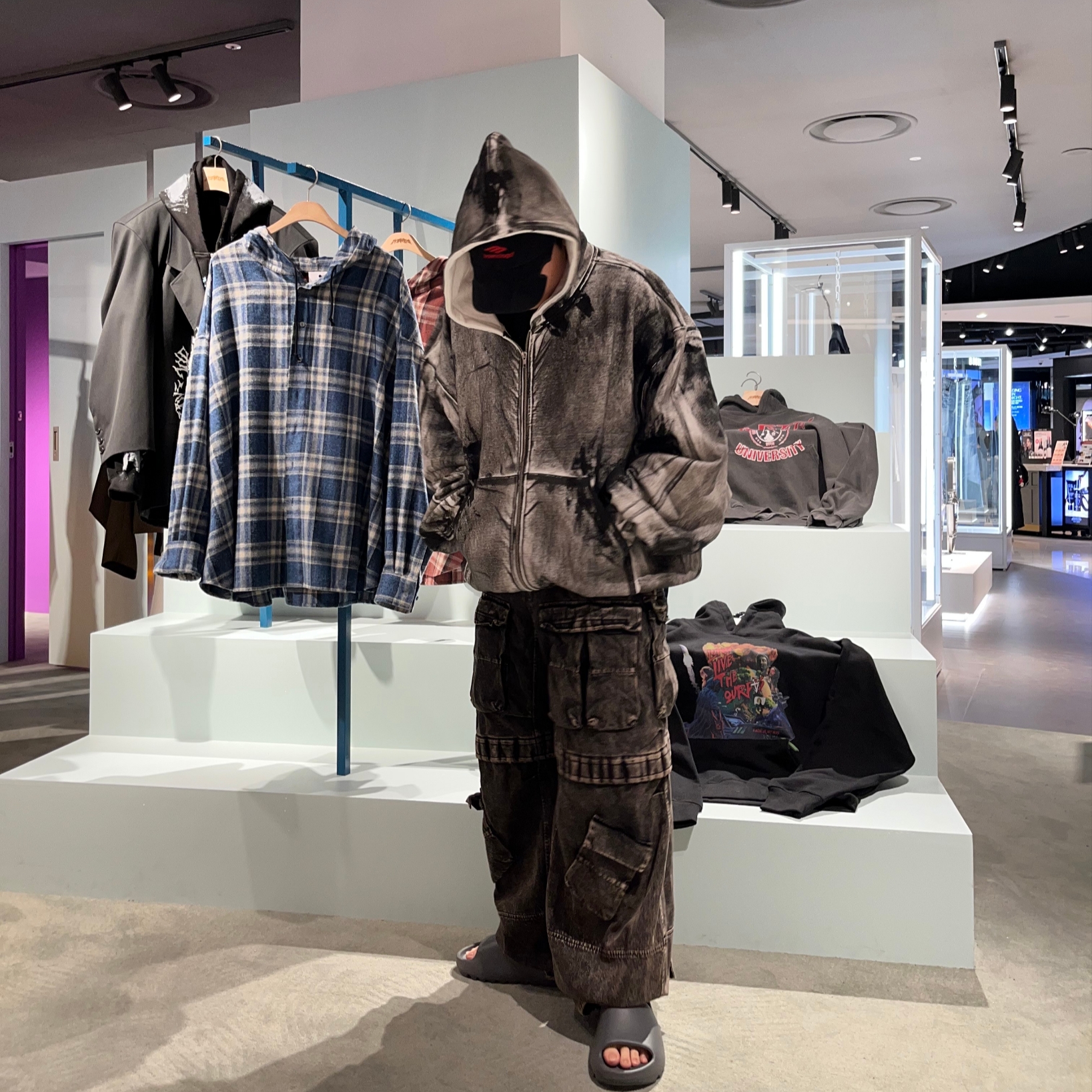 김민용 (@minyong_ju) 님의 게시물 | KREAM