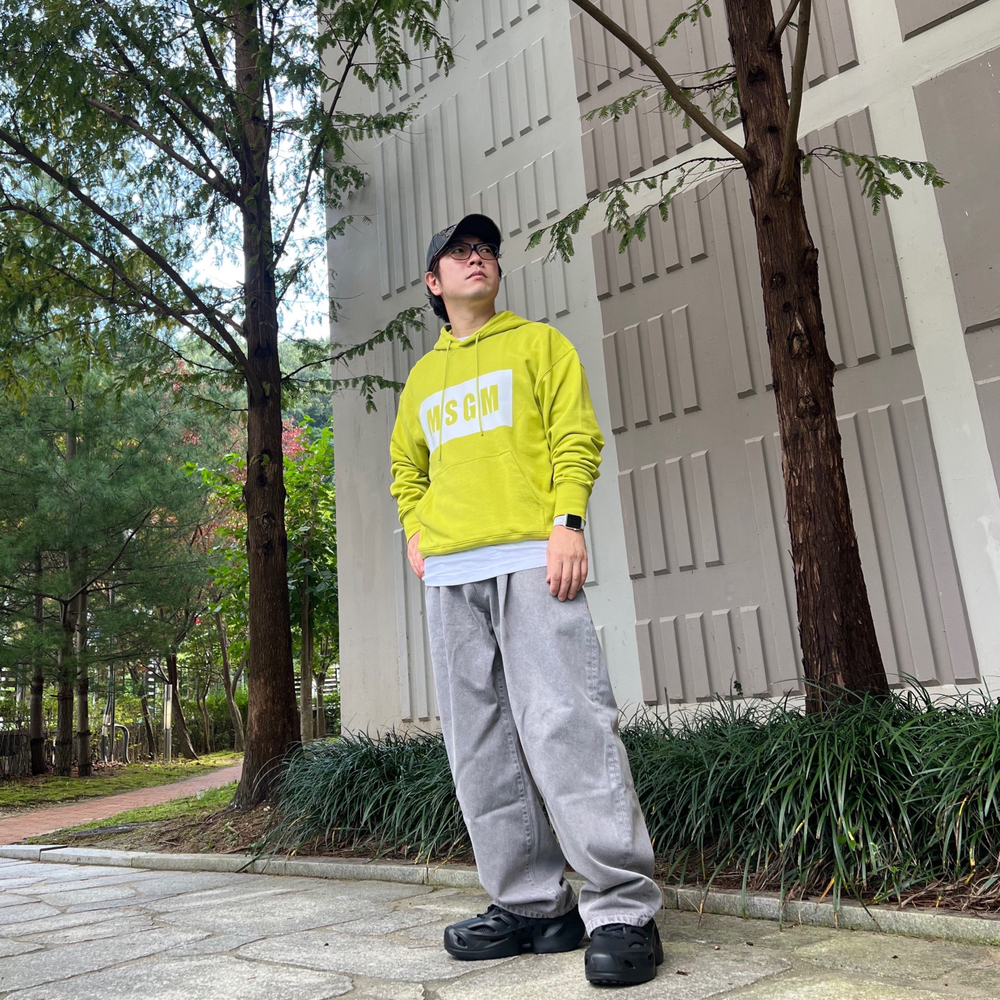 Lee (@artera) 님의 게시물 | KREAM