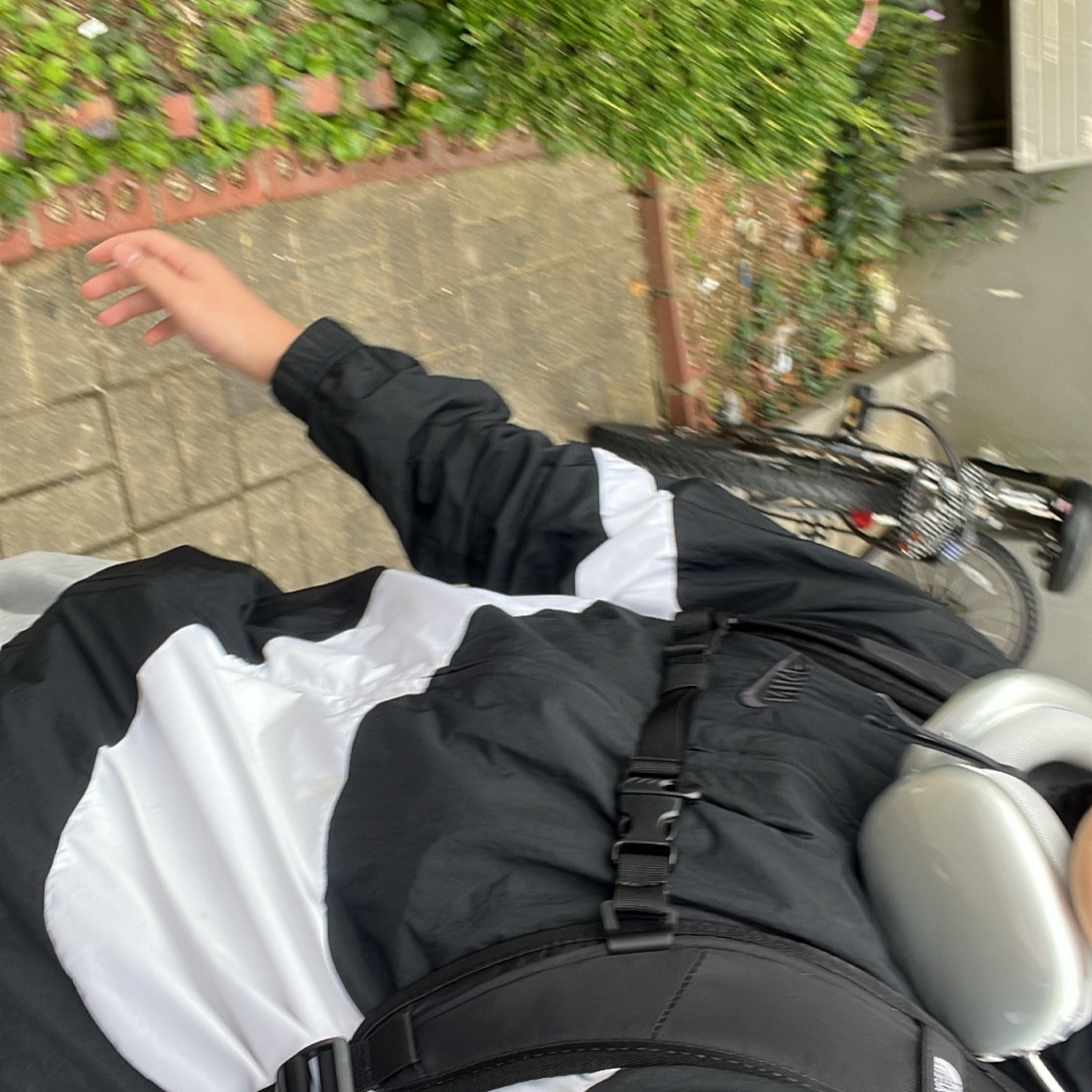 거누 (@g__w_180) 님의 게시물 | KREAM