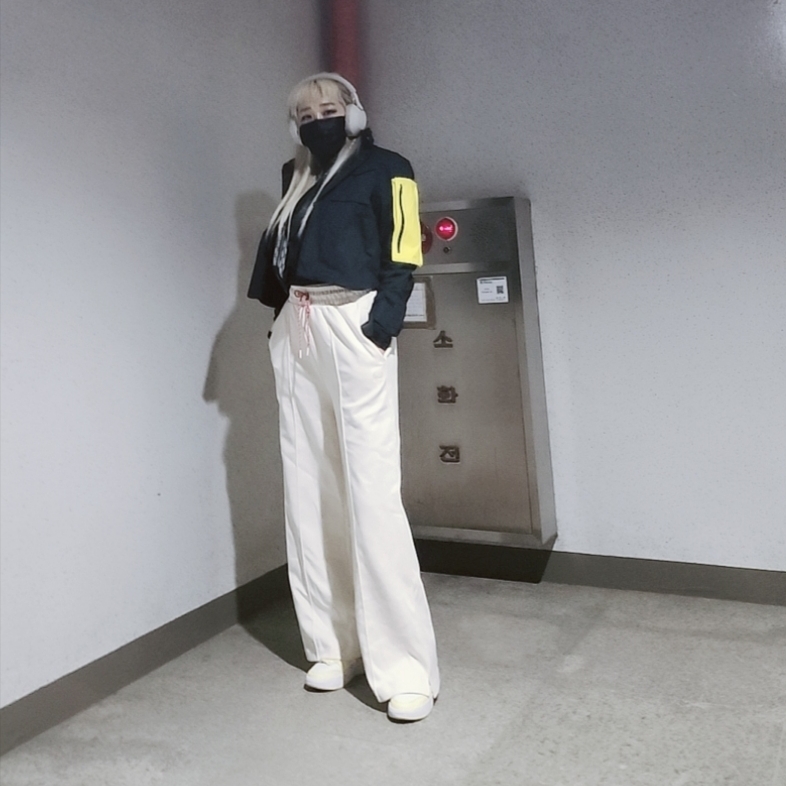 RING.ZI (@ringzi) 님의 게시물 | KREAM