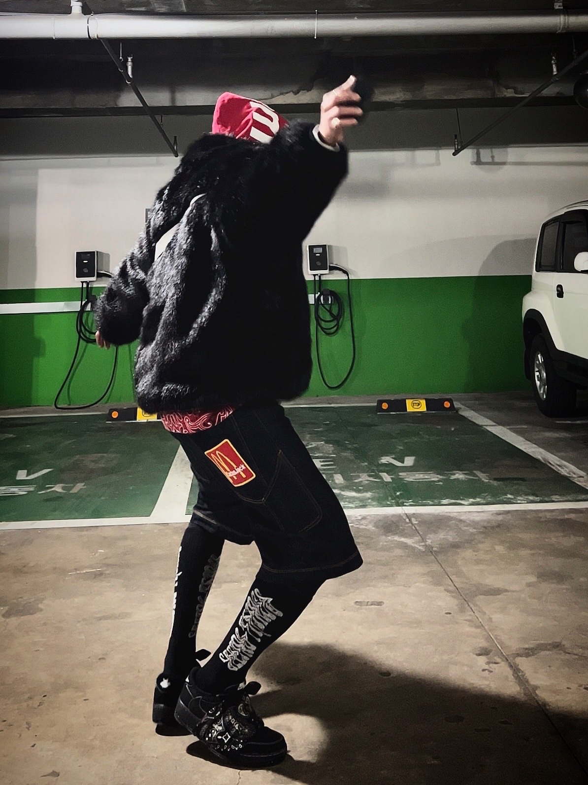 Instagram@hi... (@highbrow_fr...) 님의 게시물 | KREAM