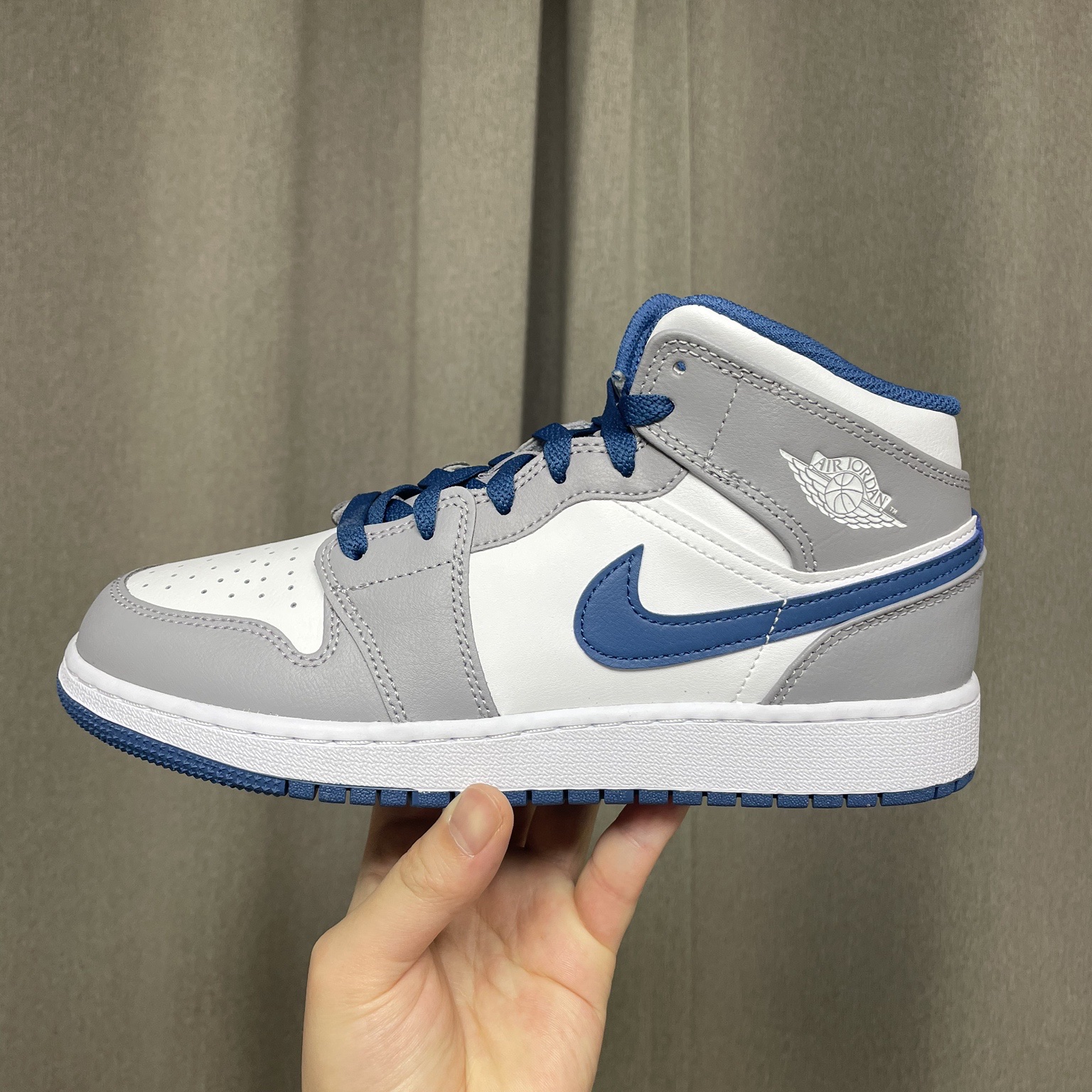 정밍공듕💜 (@min__47) 님의 게시물 | KREAM