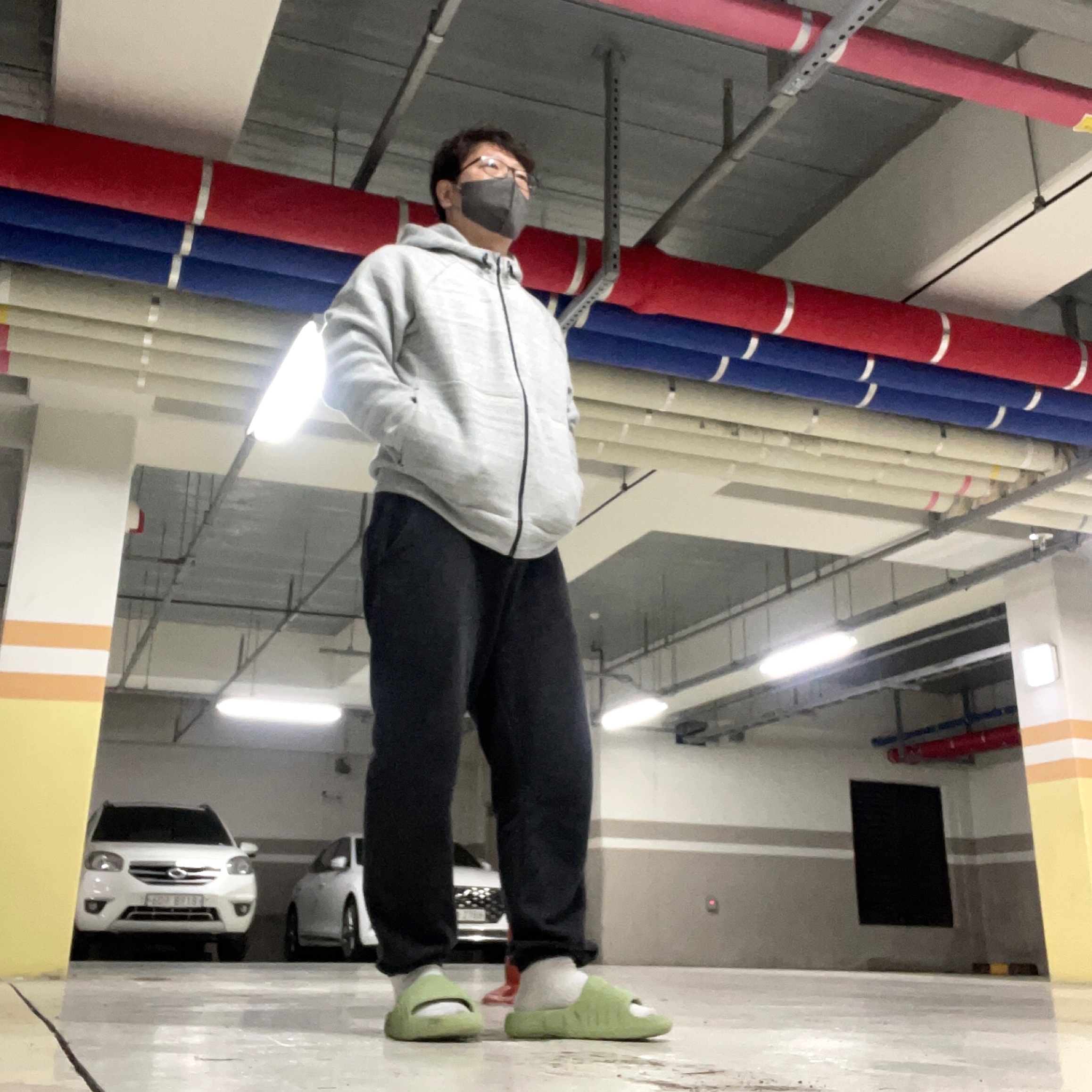 Lee (@artera) 님의 게시물 | KREAM