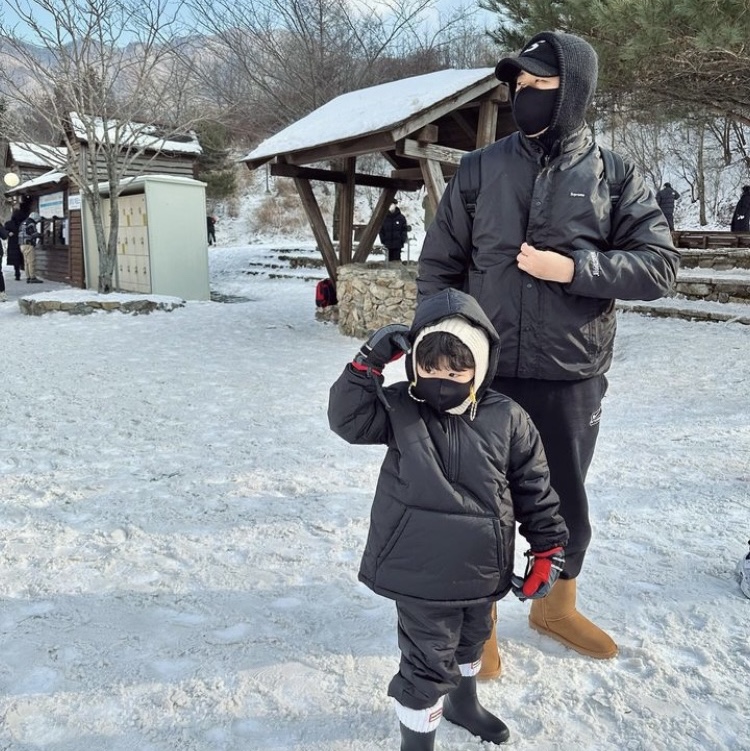 우우형제 파파 (@1982_sso) 님의 게시물 | KREAM