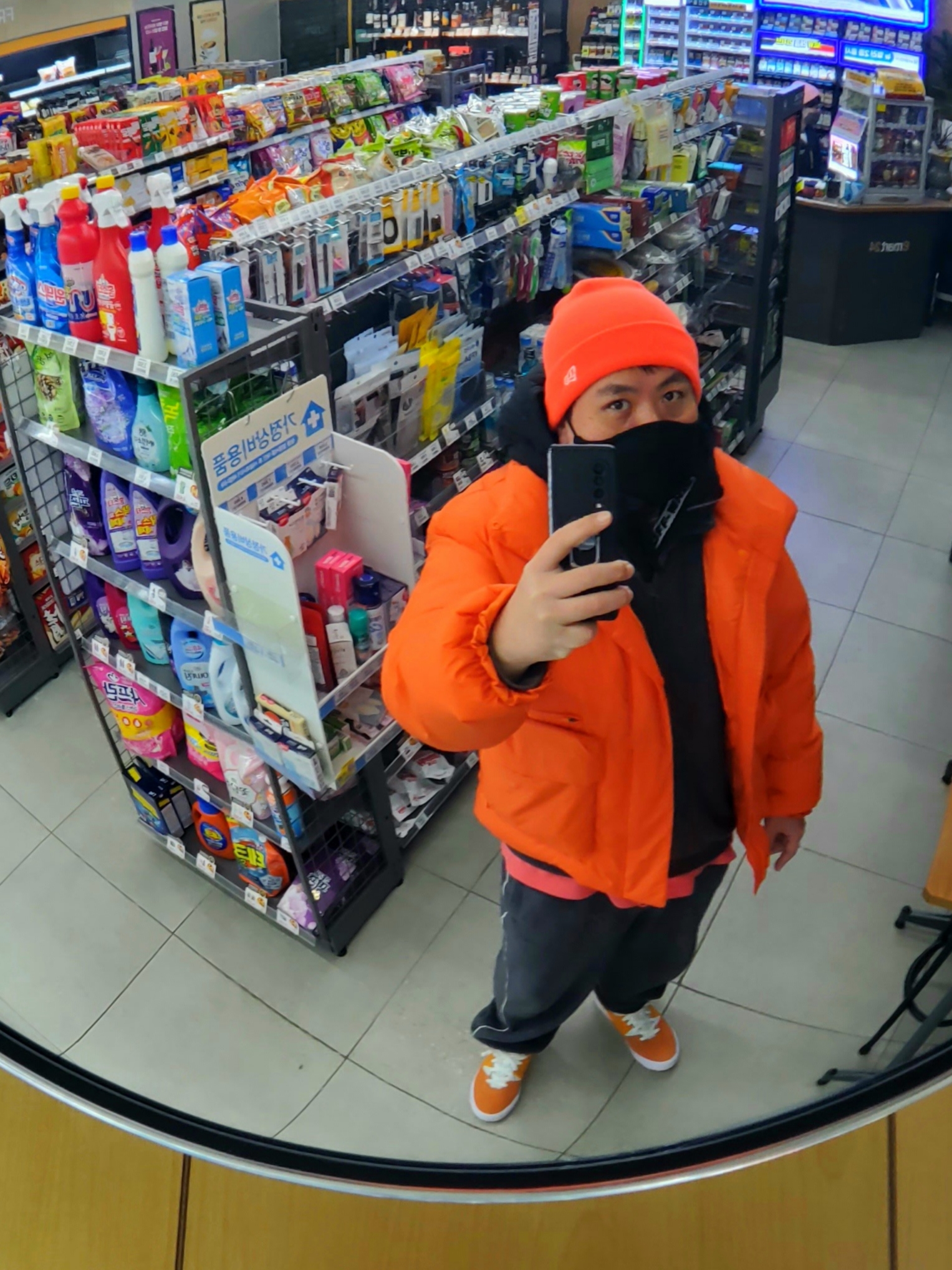 택군 (@taekgoon) 님의 게시물 | KREAM