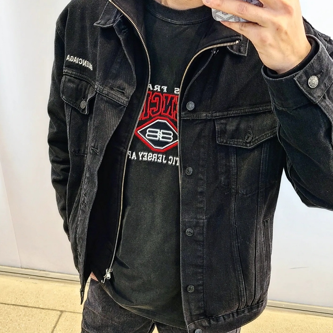 오유준 (@yu_jun) 님의 게시물 | KREAM