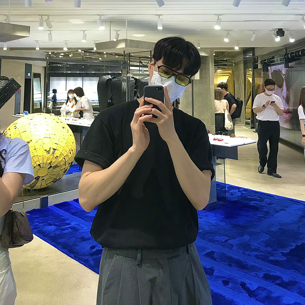 순욱 (@sw_w00k) 님의 게시물 | KREAM