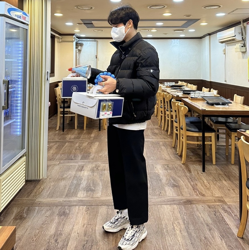 𝑝𝑎𝑟𝑘 𝑠𝑠𝑎𝑛𝑔 𝑢𝑘 (@s.wook._) 님의 게시물 | KREAM