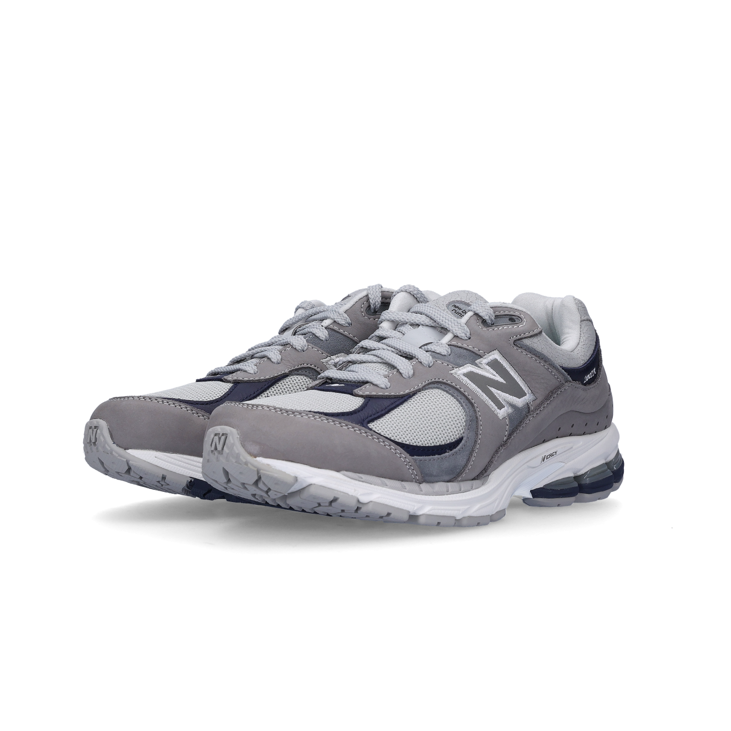 뉴발란스 x 디스이즈네버댓 2002R 2022 다운타운 런 | KREAM