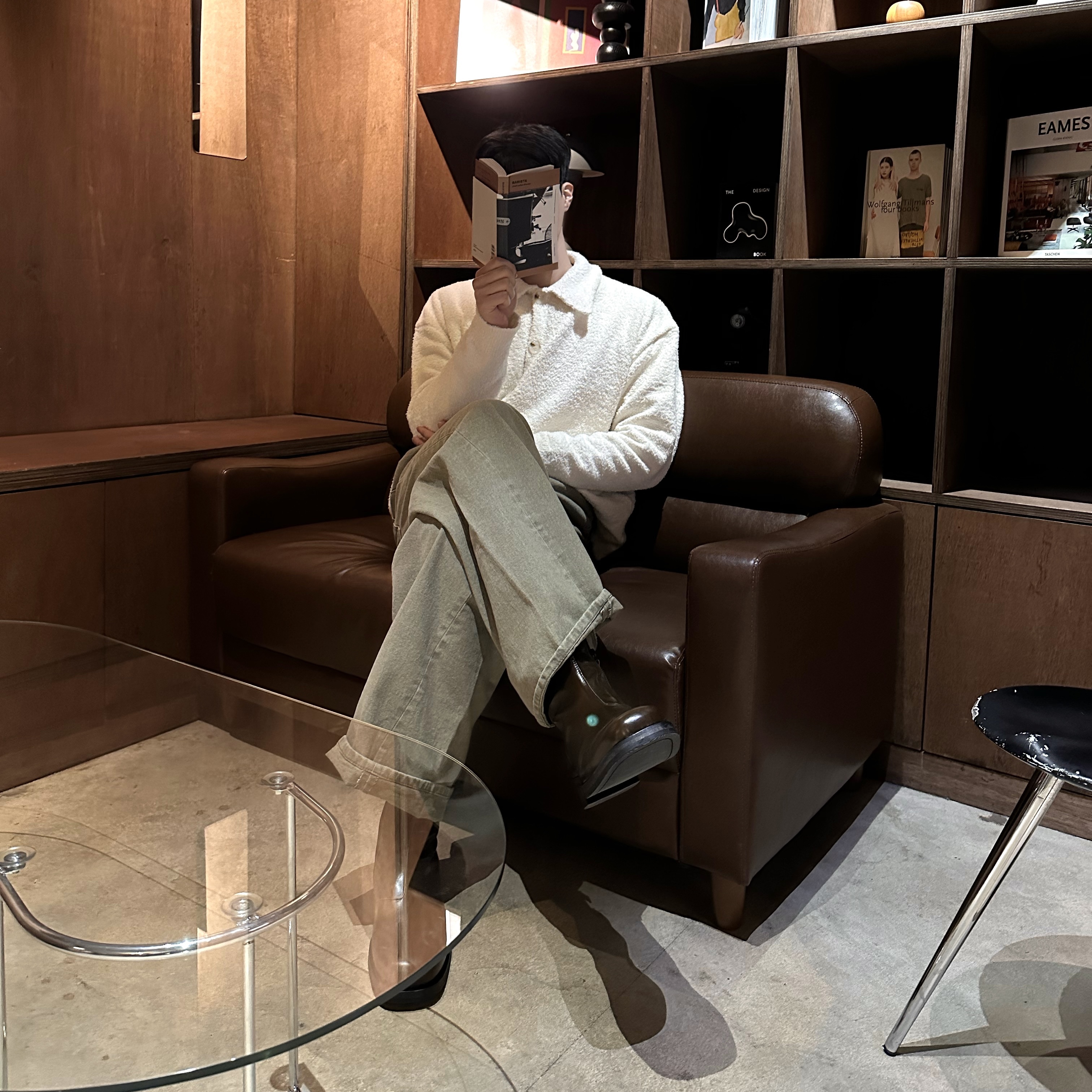 프롬투미 (@fromtome_jun) 님의 게시물 | KREAM