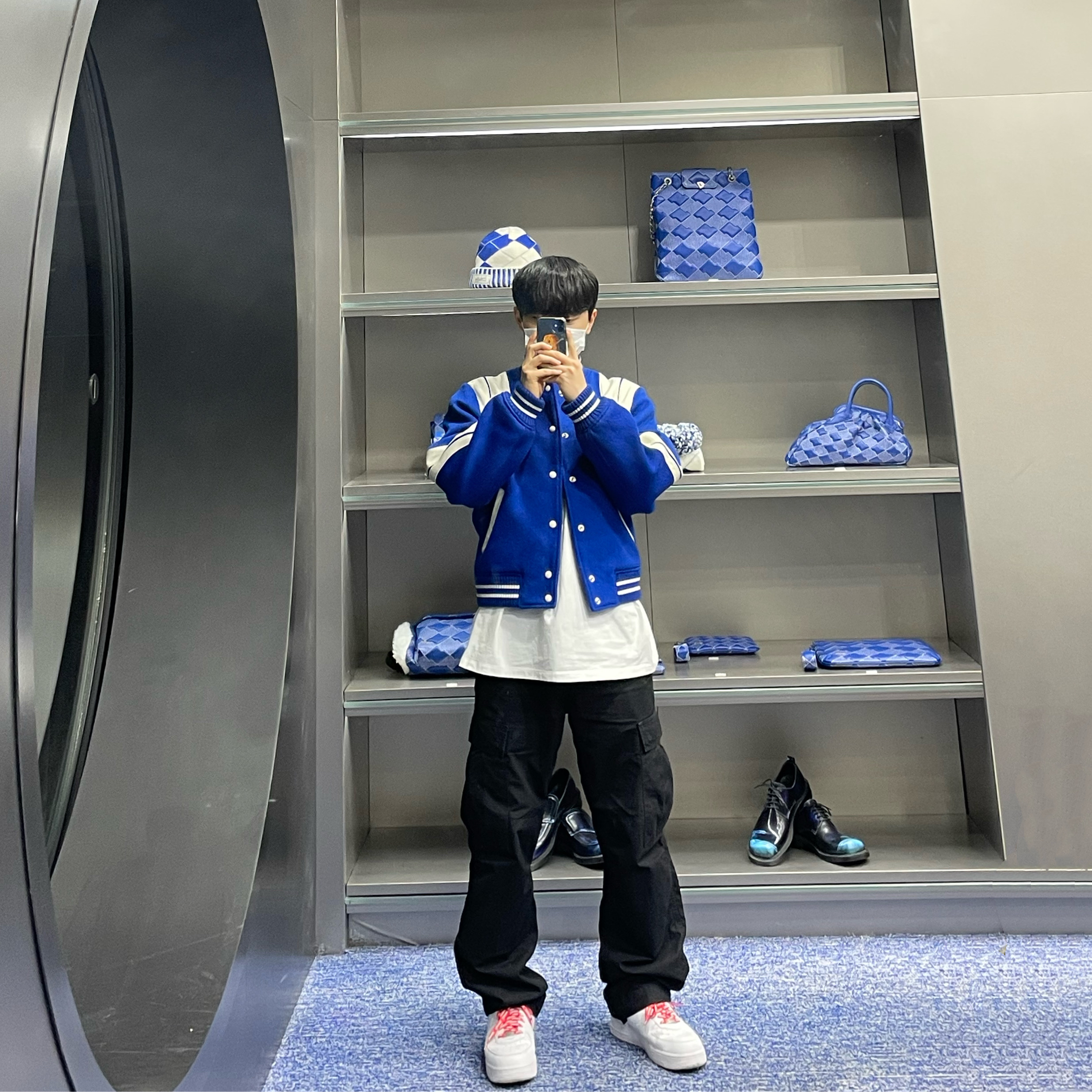 blue_boy (@judasa) 님의 게시물 | KREAM