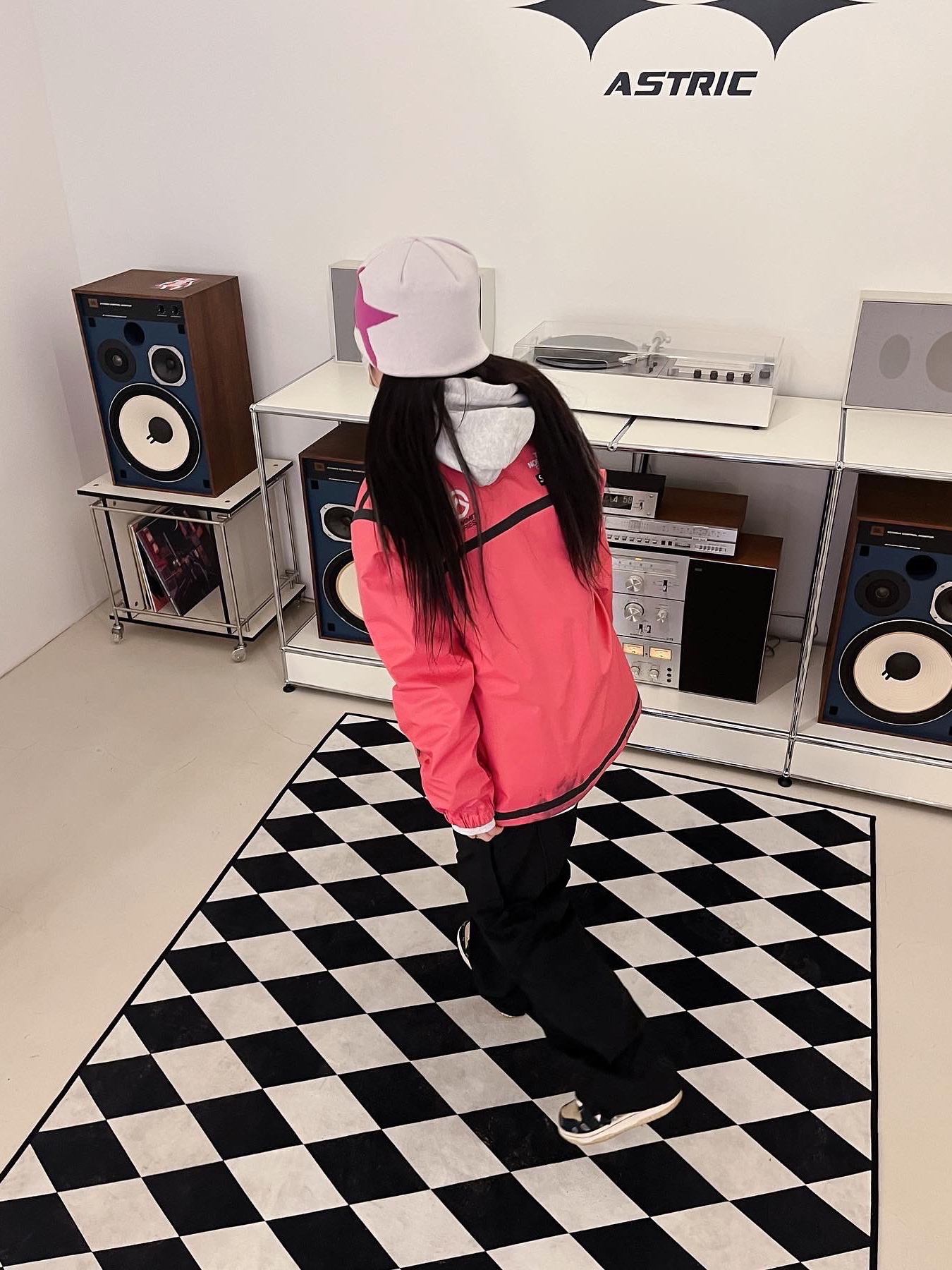 형은 (@prosperityg...) 님의 게시물 | KREAM