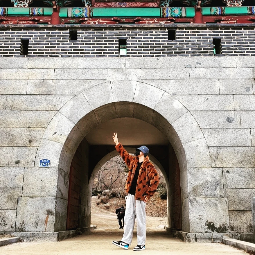 준 (@xiz_jun) 님의 게시물 | KREAM