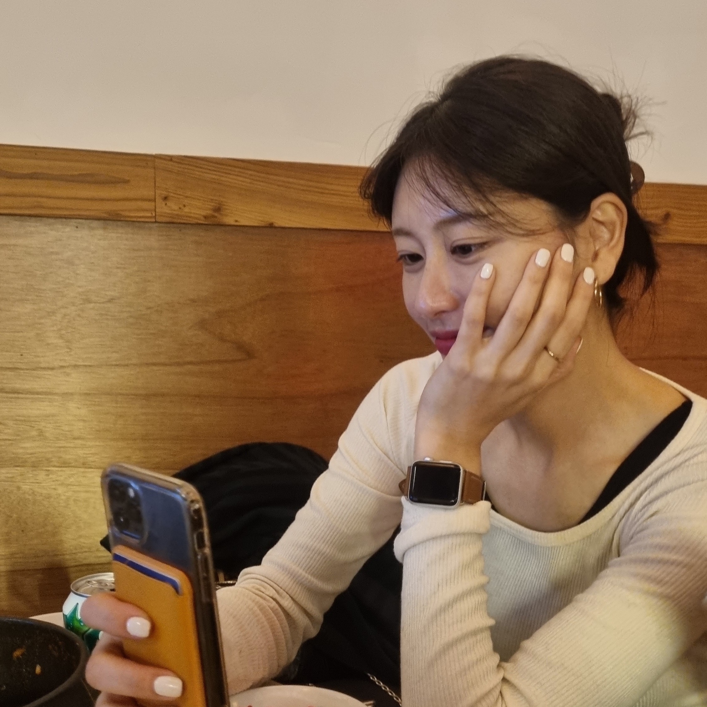 전소이 (@jeon_soi) 님의 게시물 | KREAM