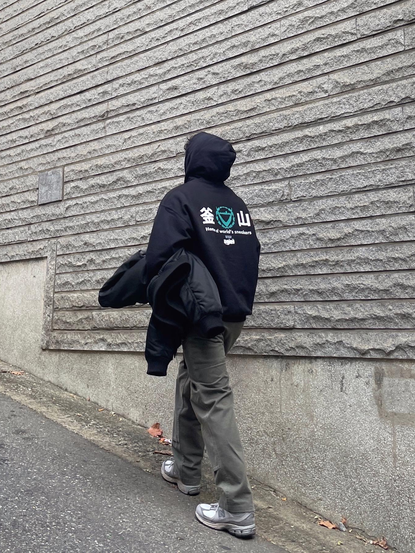 토토타운 (@tox3wn) 님의 게시물 | KREAM