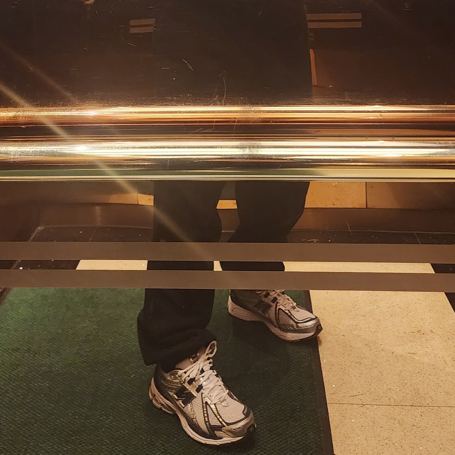 이루야 (@iroo___ya) 님의 게시물 | KREAM