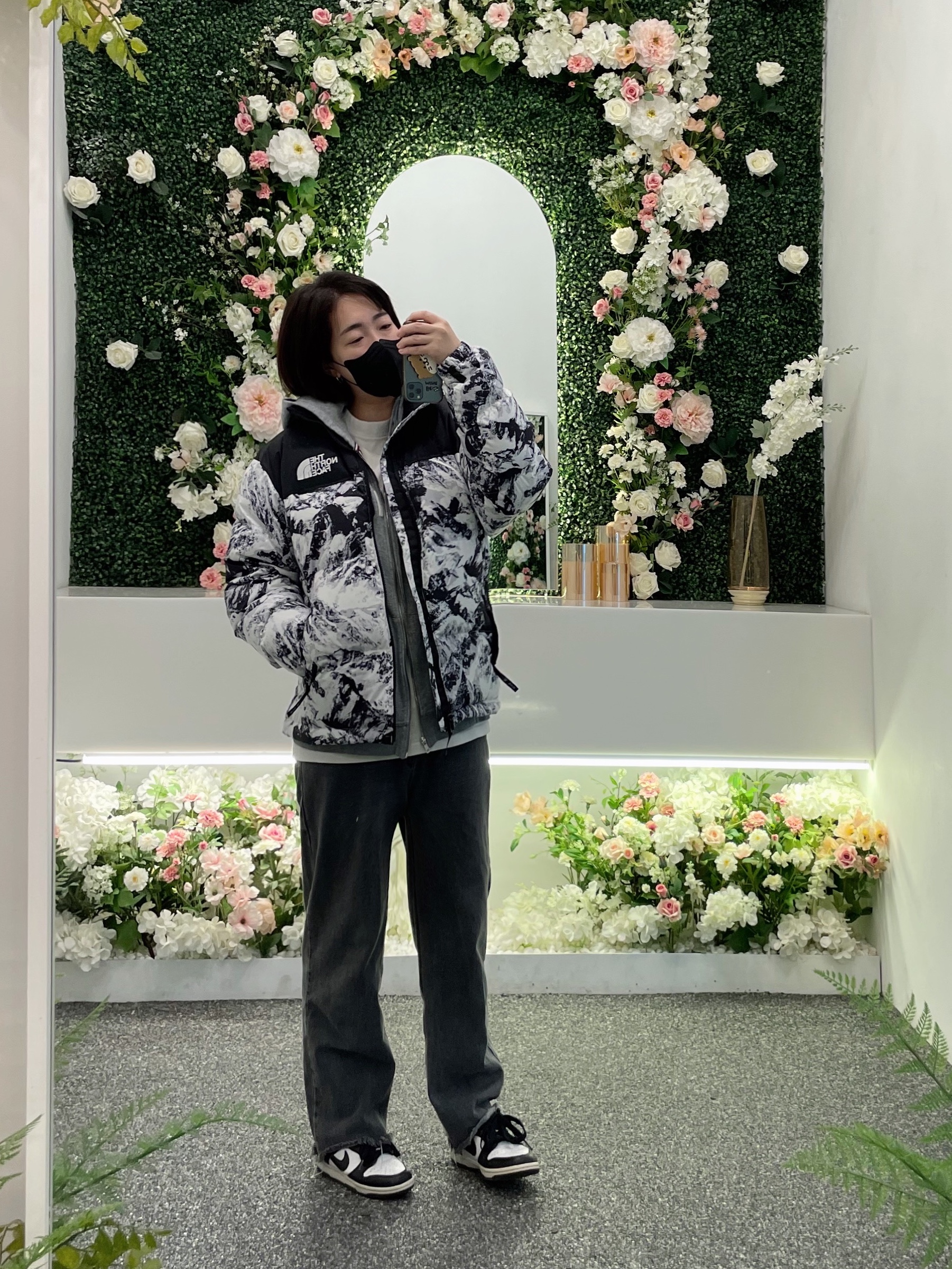 탱구리 (@kimtaeng__) 님의 게시물 | KREAM