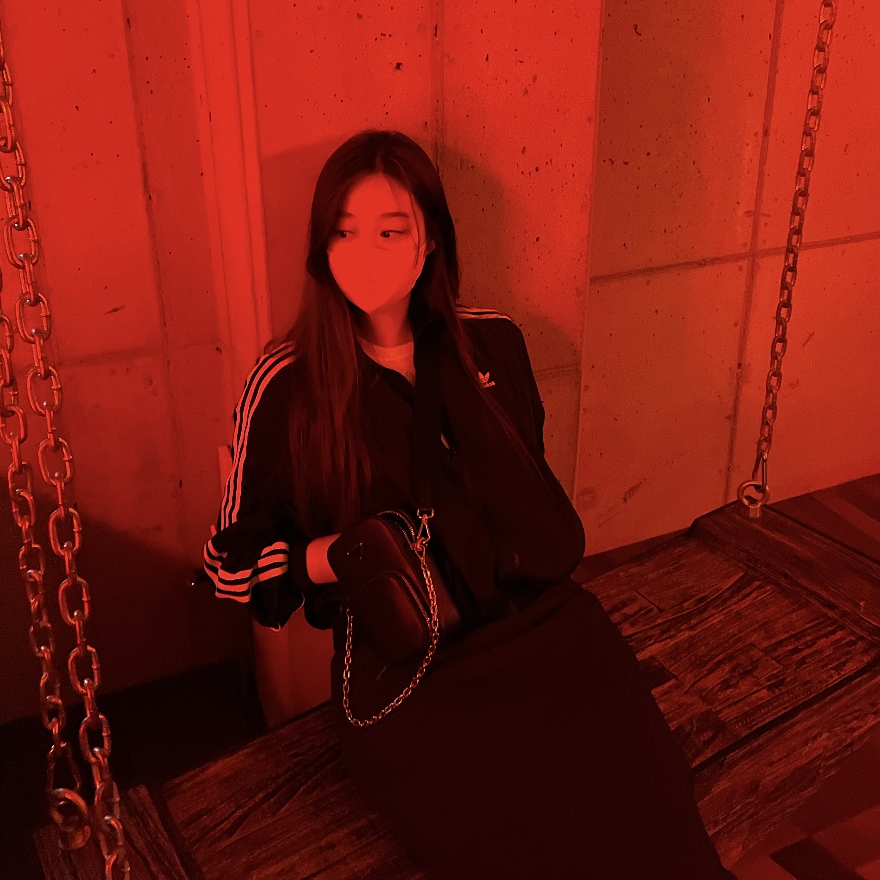 유리 (@yu____ri____) 님의 게시물 | KREAM