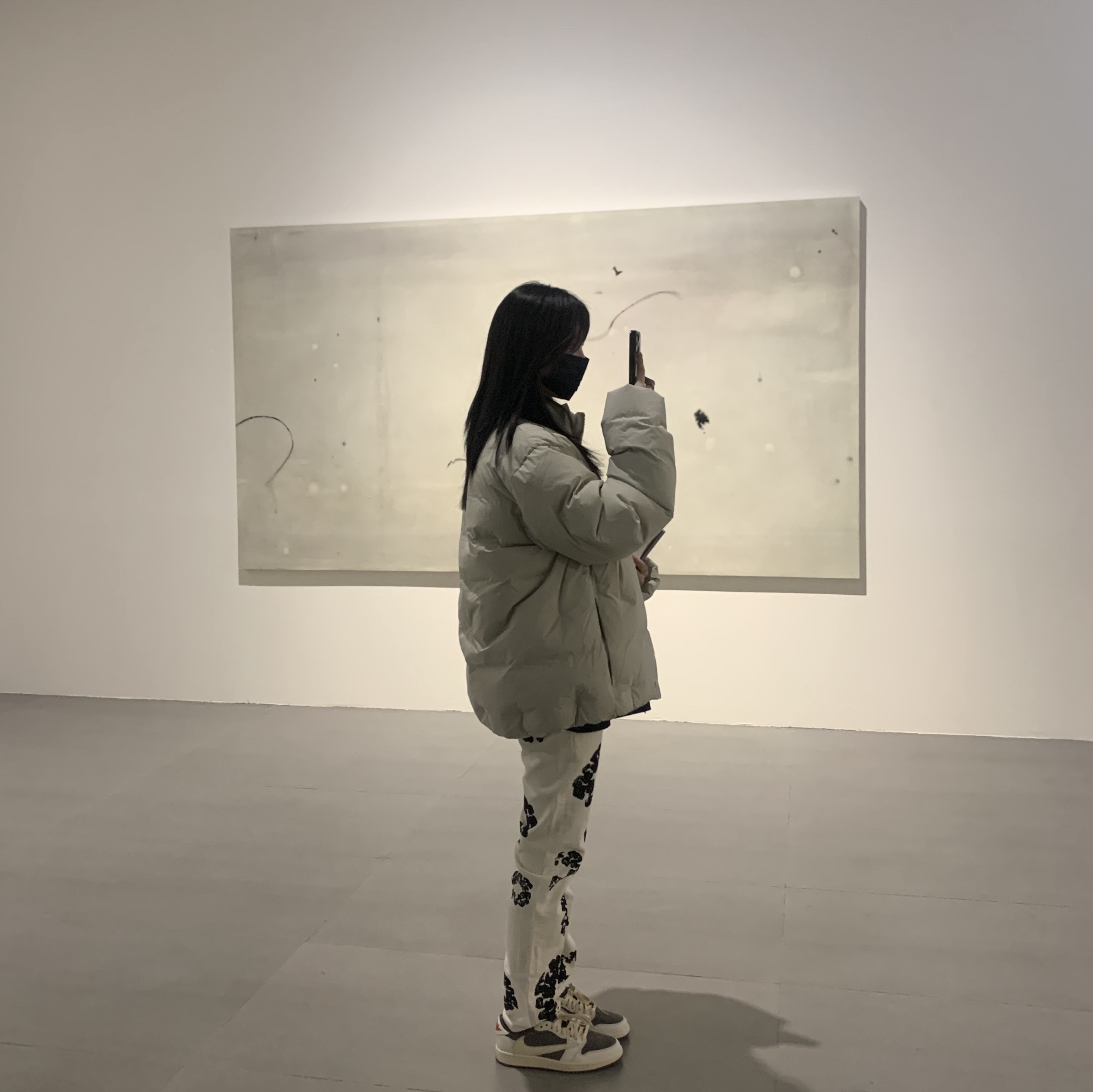 (@___connyang...) 님의 게시물 | KREAM