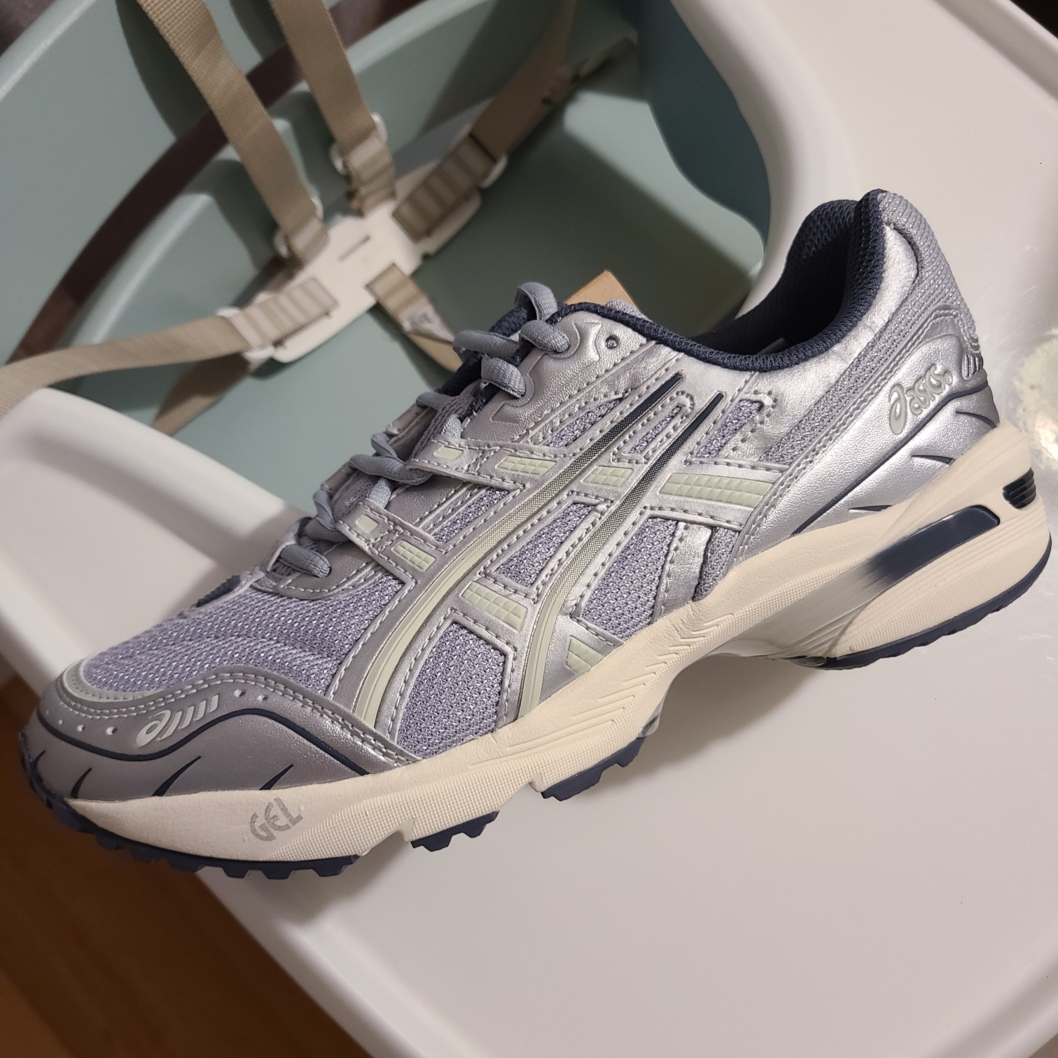 jmj (@beotigogae) 님의 게시물 | KREAM