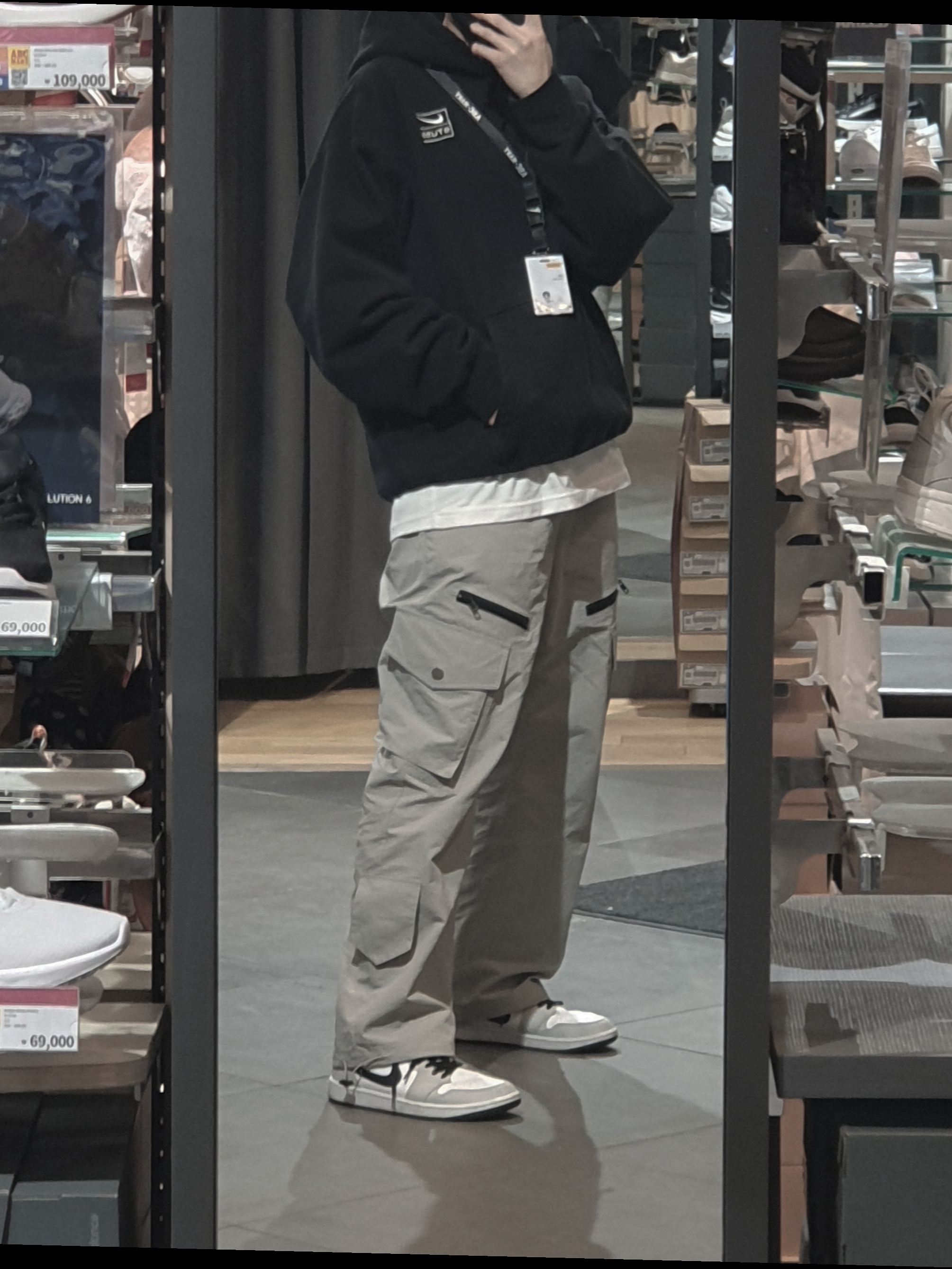 모리 (@owater_97) 님의 게시물 | KREAM