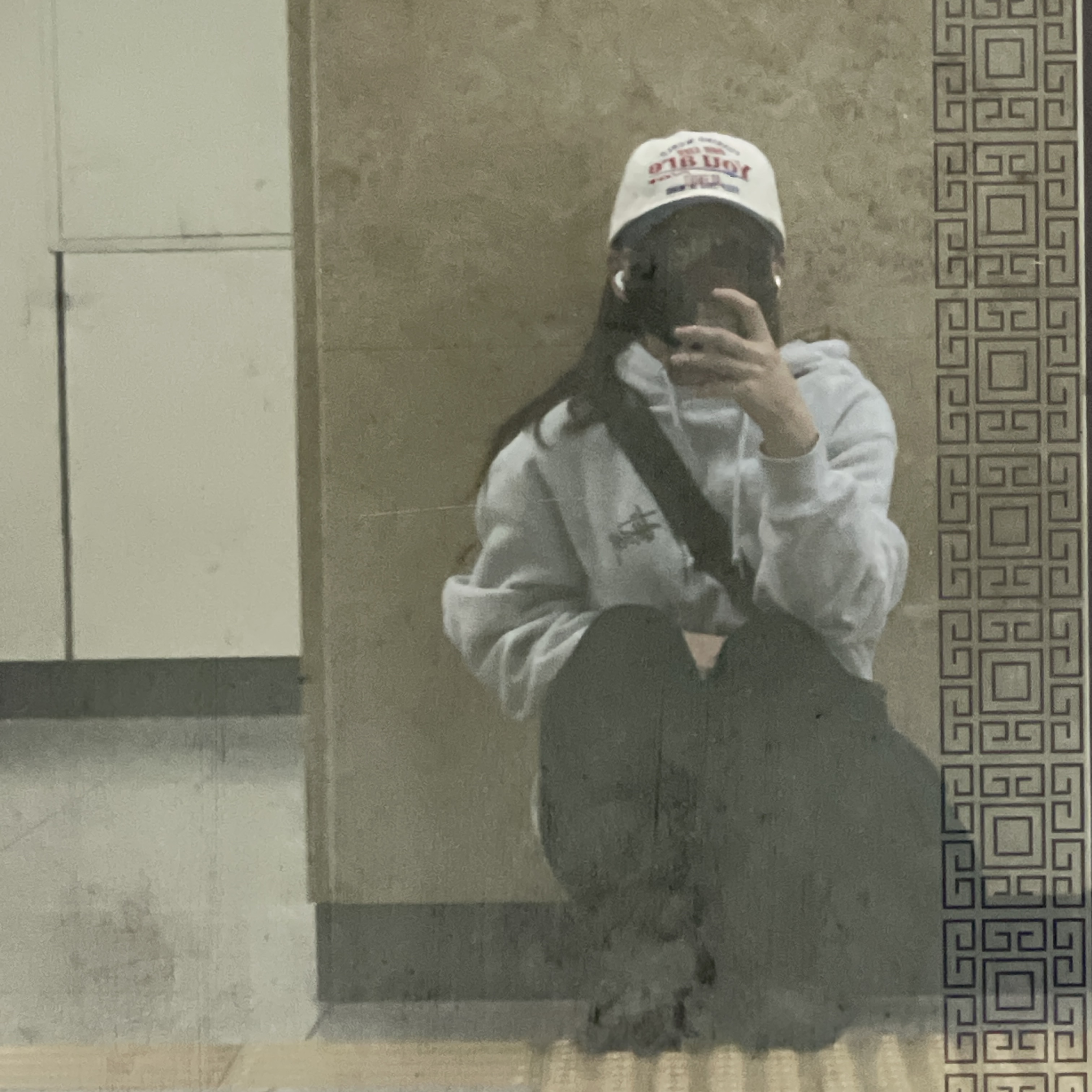 로사 (@yj._.hee) 님의 게시물 | KREAM