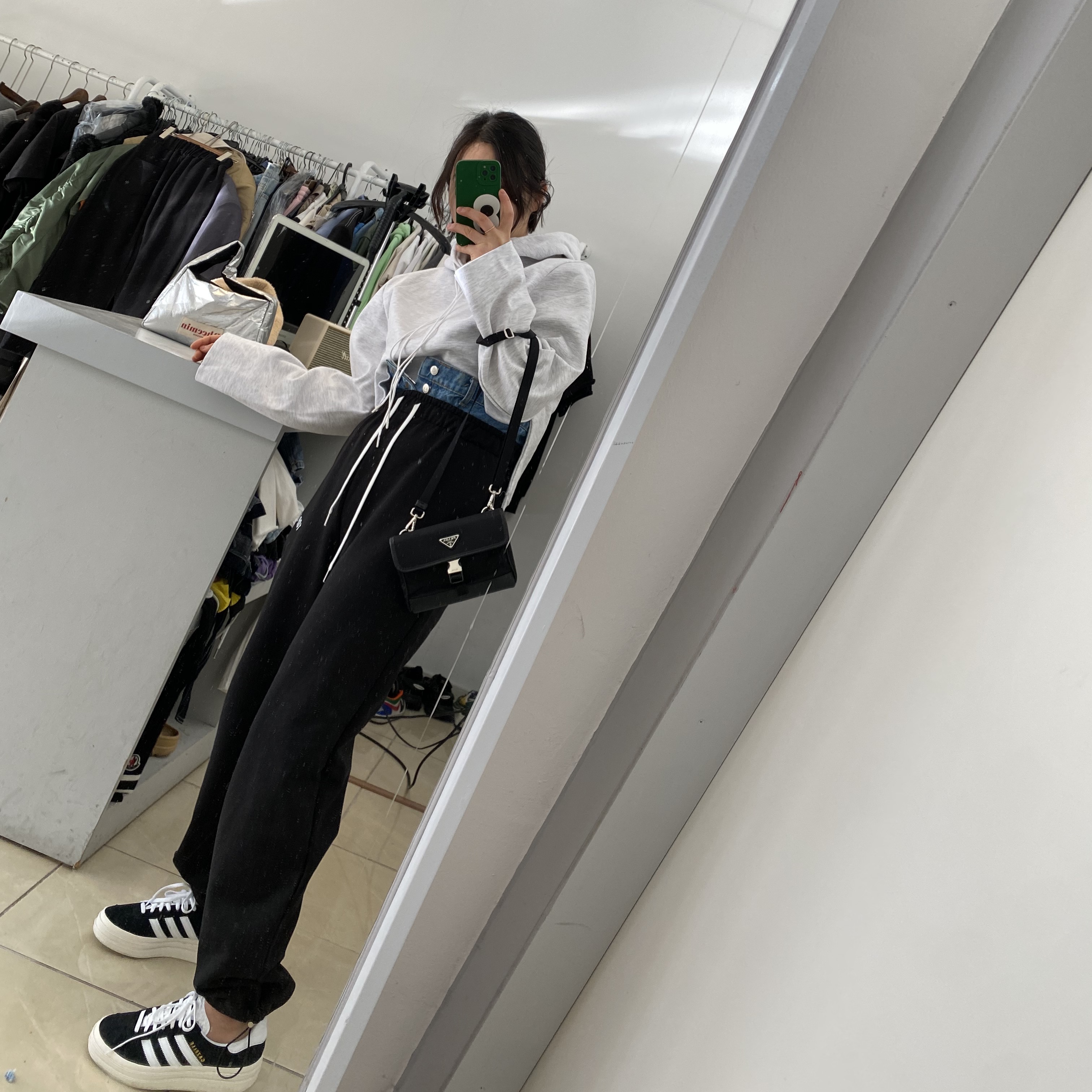 김아미 (@hoami00) 님의 게시물 | KREAM