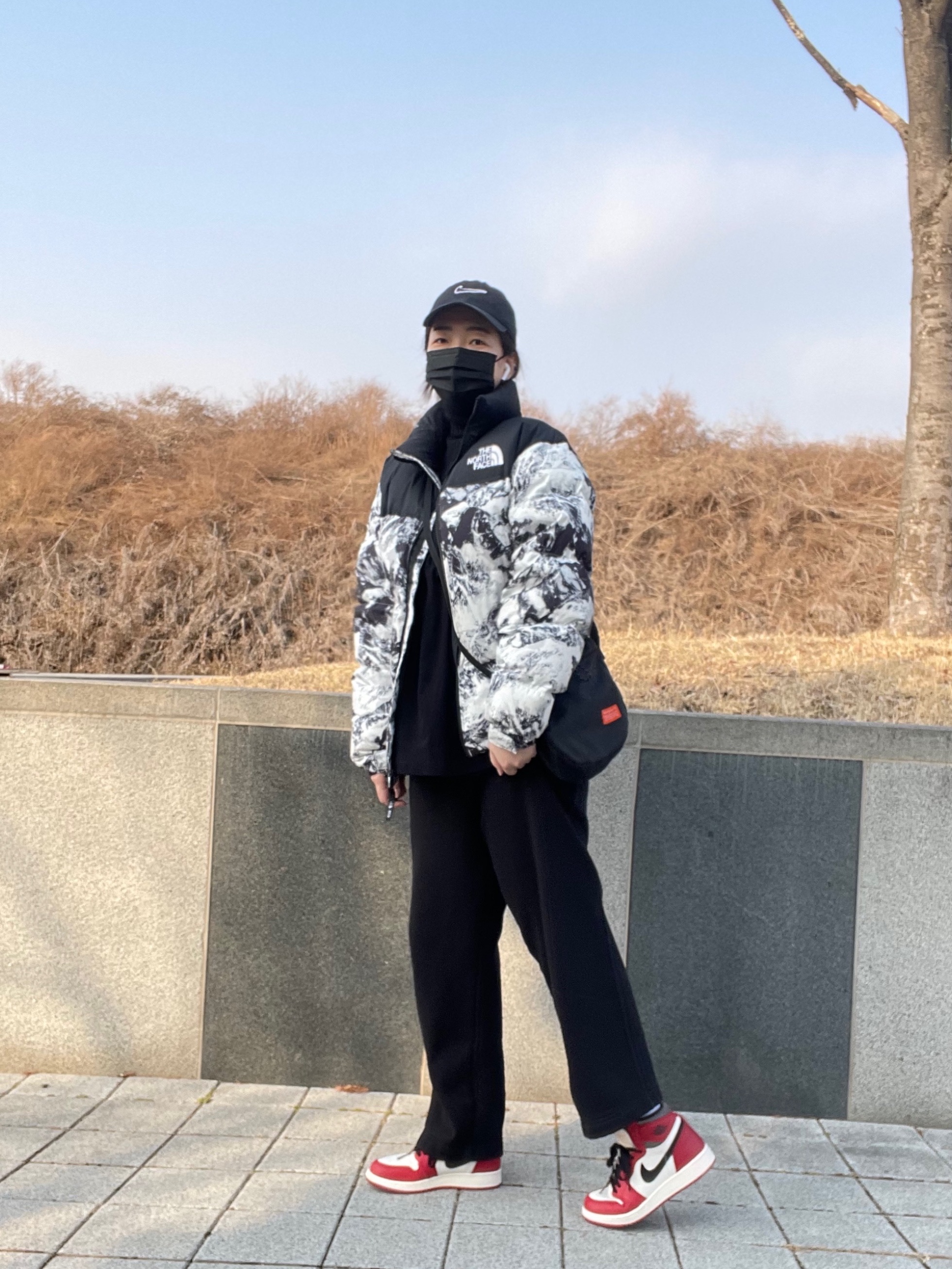 탱구리 (@kimtaeng__) 님의 게시물 | KREAM