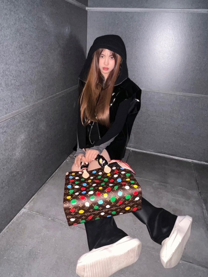 get shopping... (@wish1ist) 님의 게시물 | KREAM