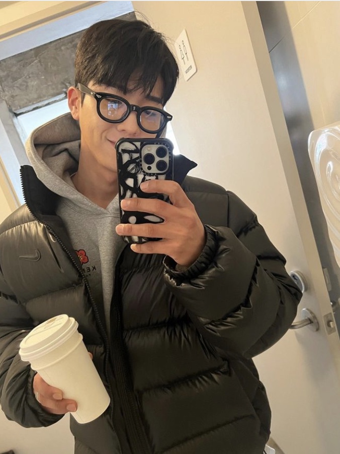 쇼핑 계획 짜는 사람 (@eyeshoppin) 님의 게시물 | KREAM