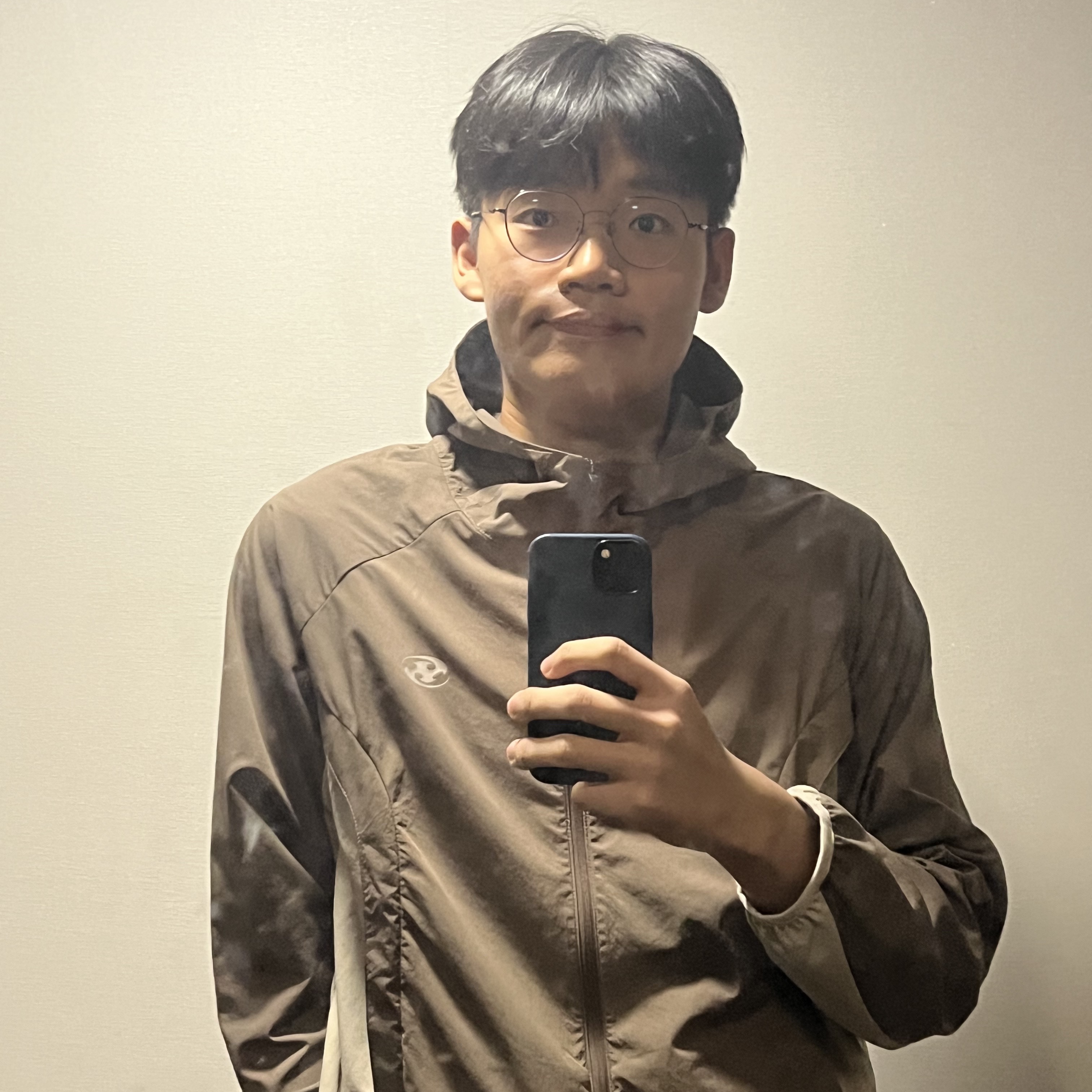 장건 (@geon_05) 님의 게시물 | KREAM