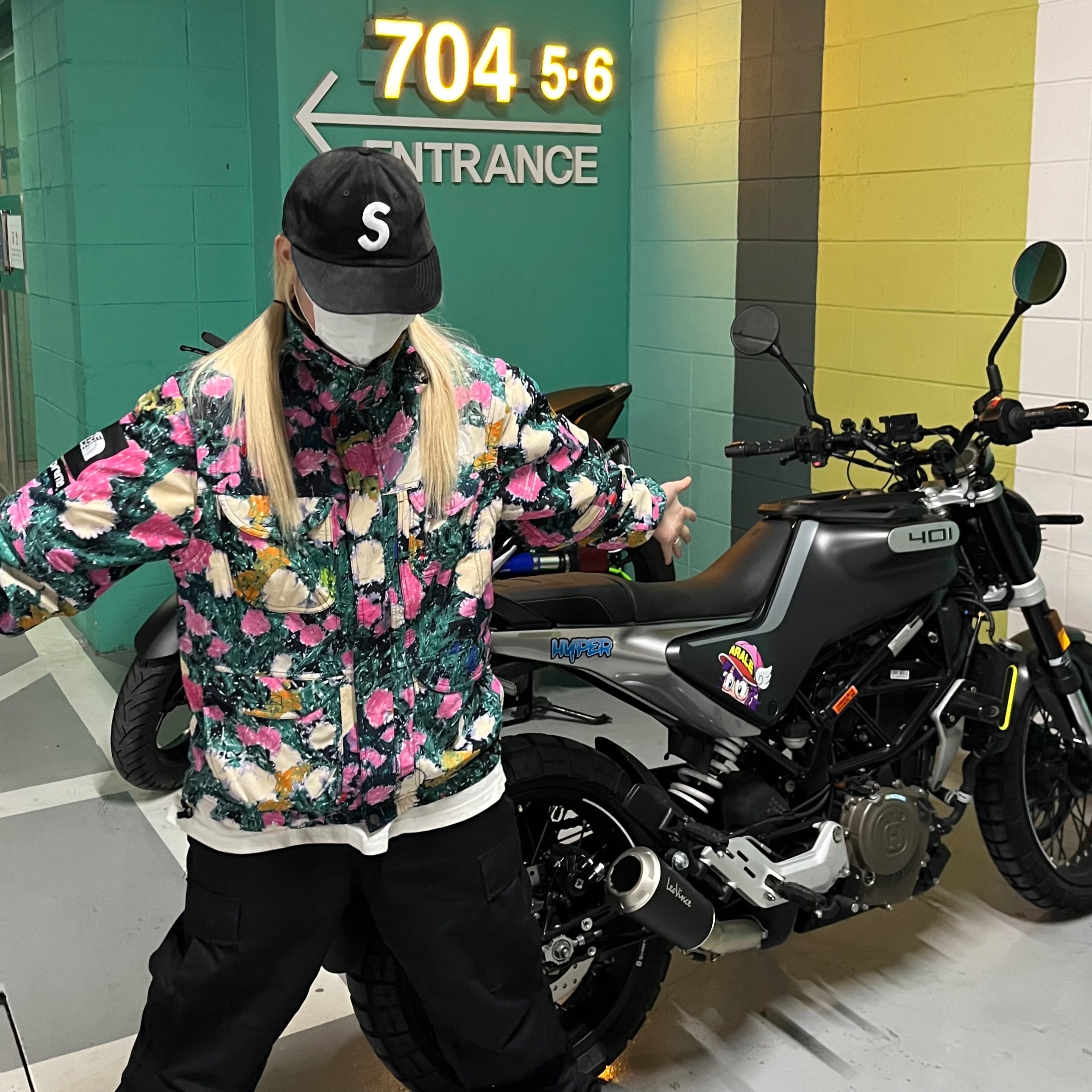 김은솔 (@e__soul_) 님의 게시물 | KREAM