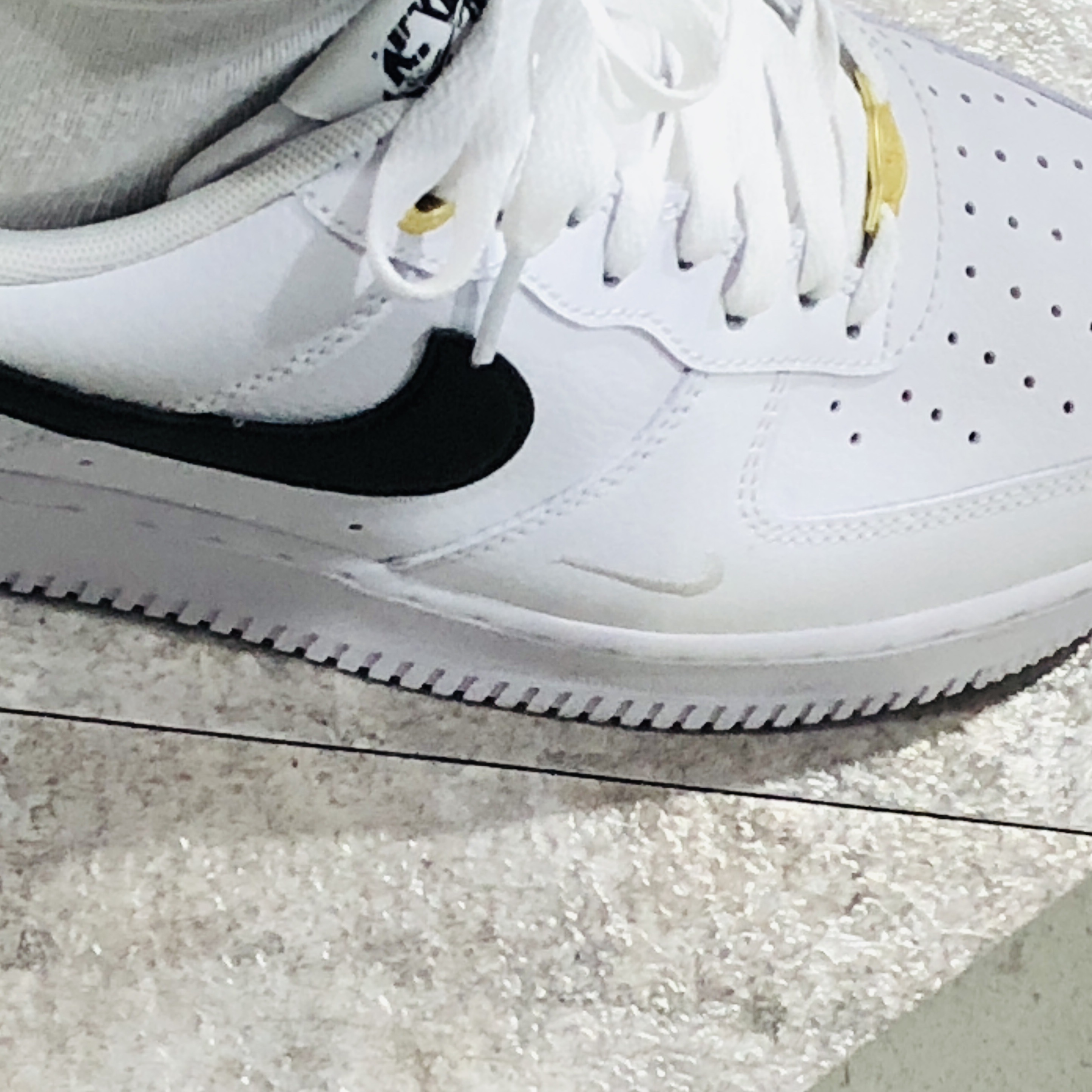 (@jkh._.007) 님의 게시물 | KREAM