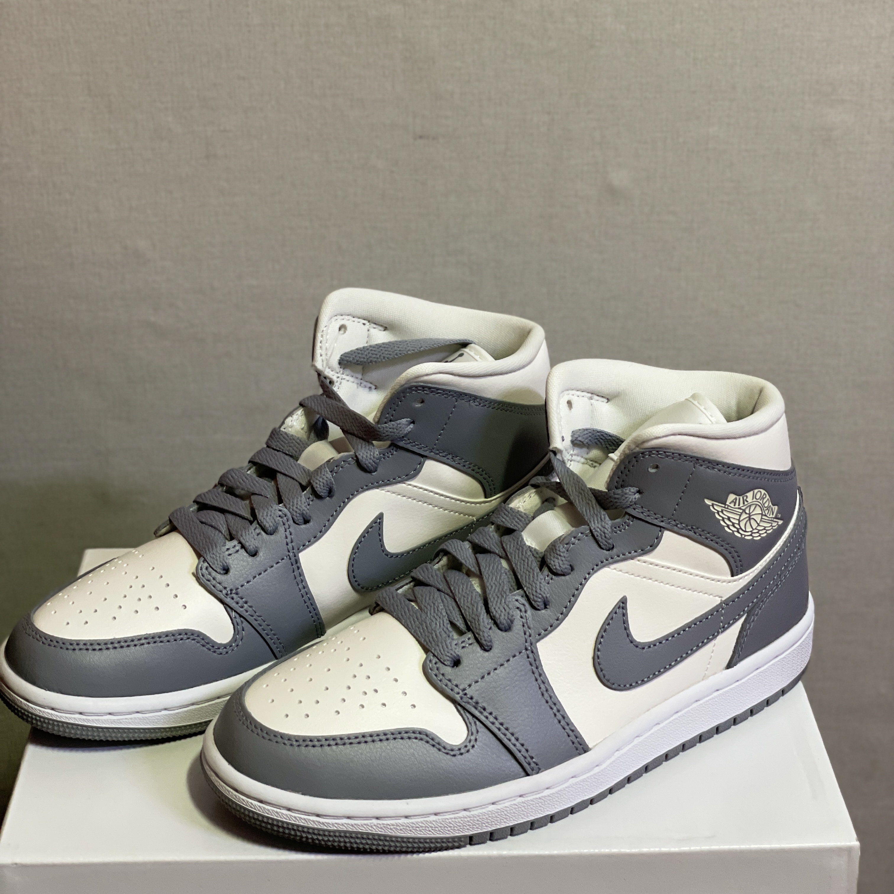 세마 (@gronring) 님의 게시물 | KREAM