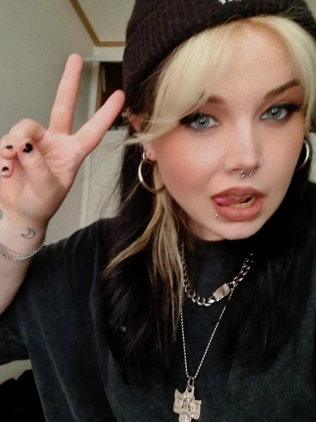 lx (@lxxoo) 님의 게시물 | KREAM