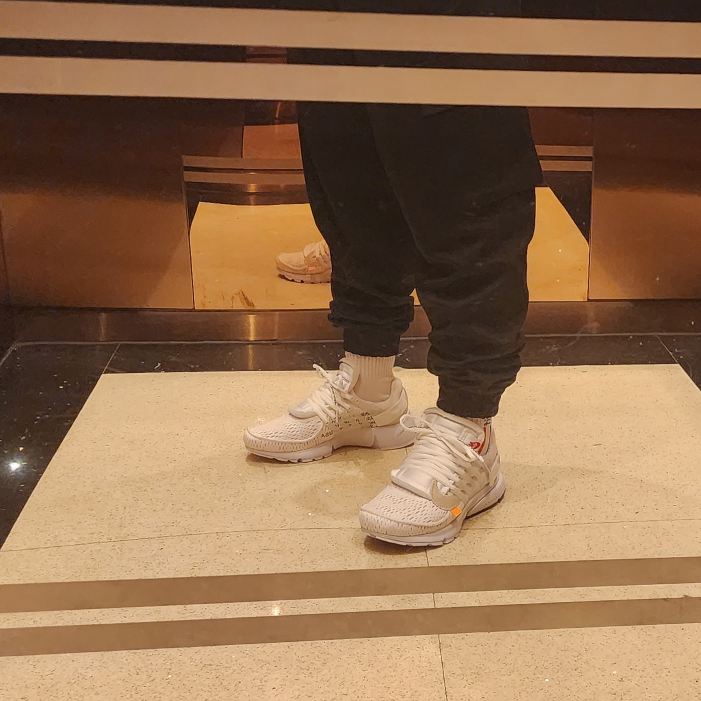 이루야 (@iroo___ya) 님의 게시물 | KREAM