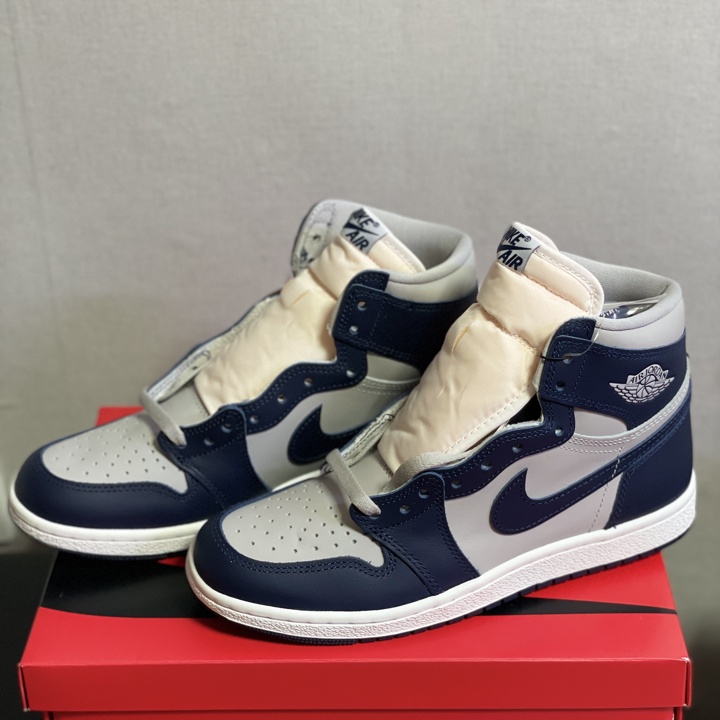 세마 (@gronring) 님의 게시물 | KREAM