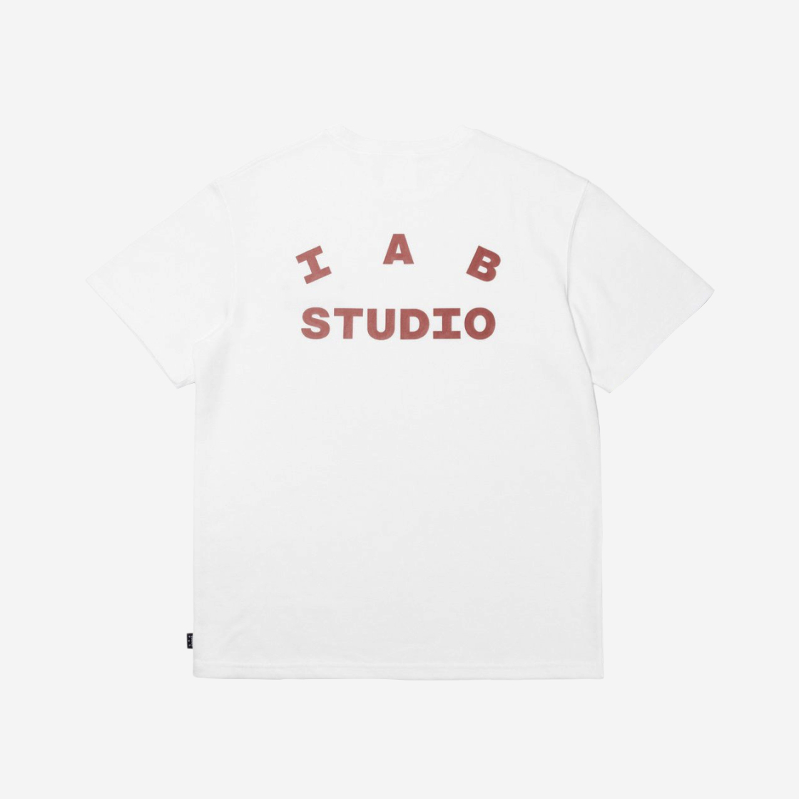 아이앱 스튜디오 티셔츠 화이트 버건디 | IAB Studio | KREAM