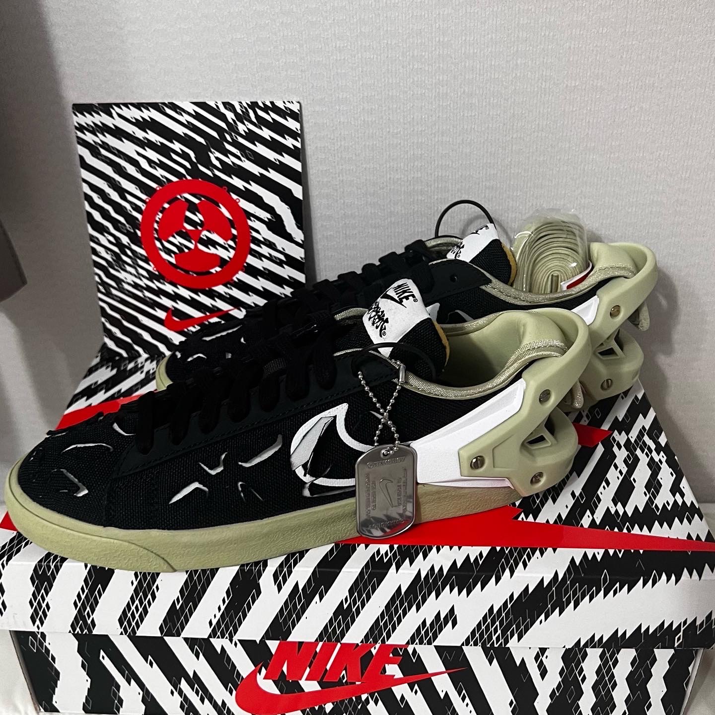 꿀벌이🐝 이지유 (@amelia_v) 님의 게시물 | KREAM