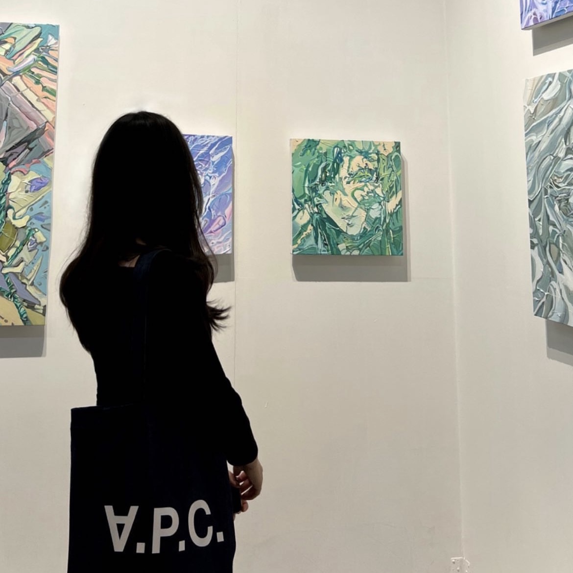 moon (@moonyeji) 님의 게시물 | KREAM