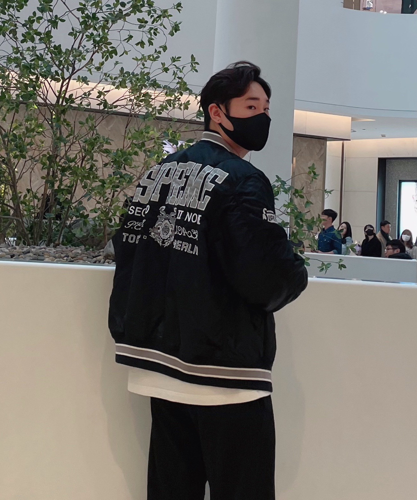 허럭이 (@huruk_e) 님의 게시물 | KREAM