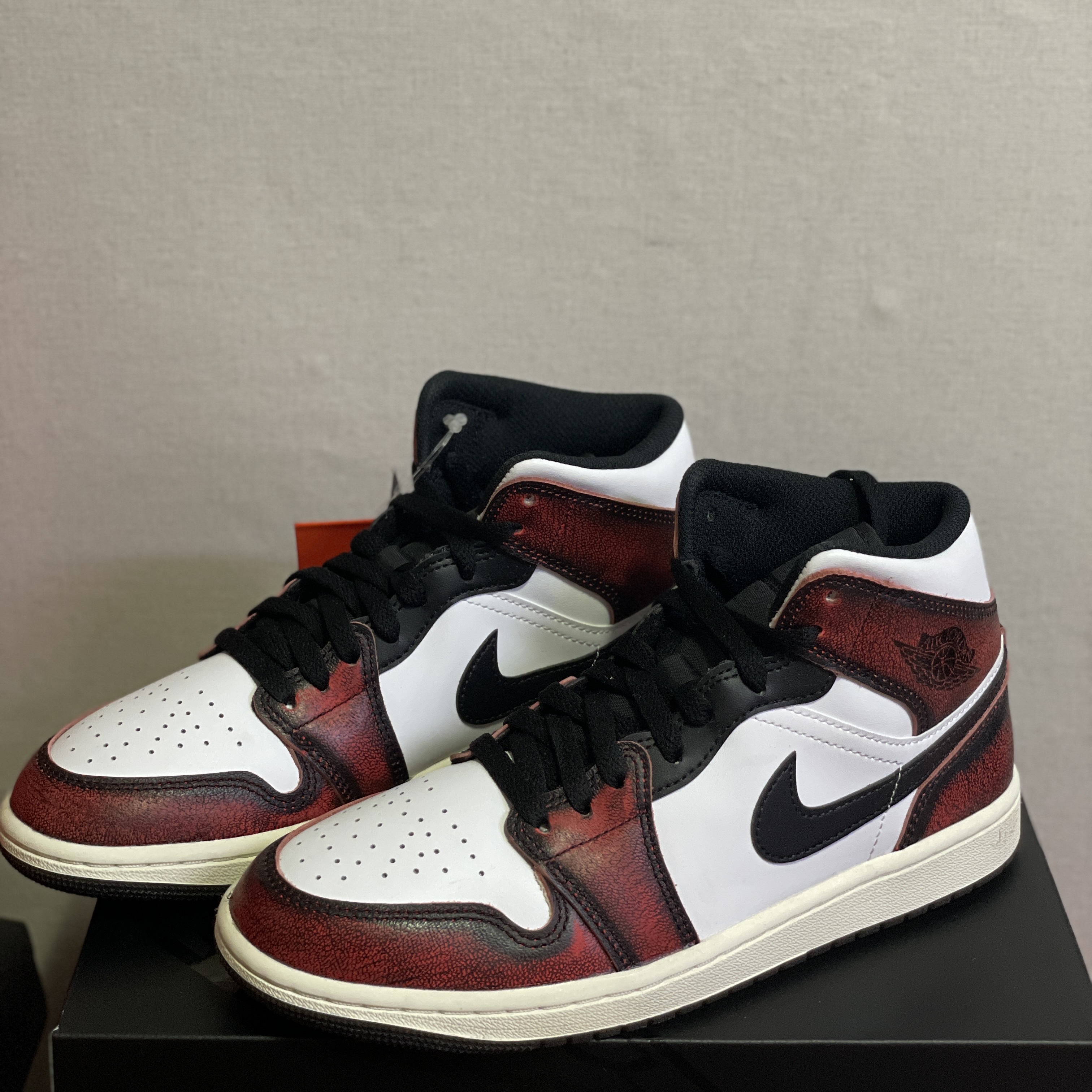 세마 (@gronring) 님의 게시물 | KREAM