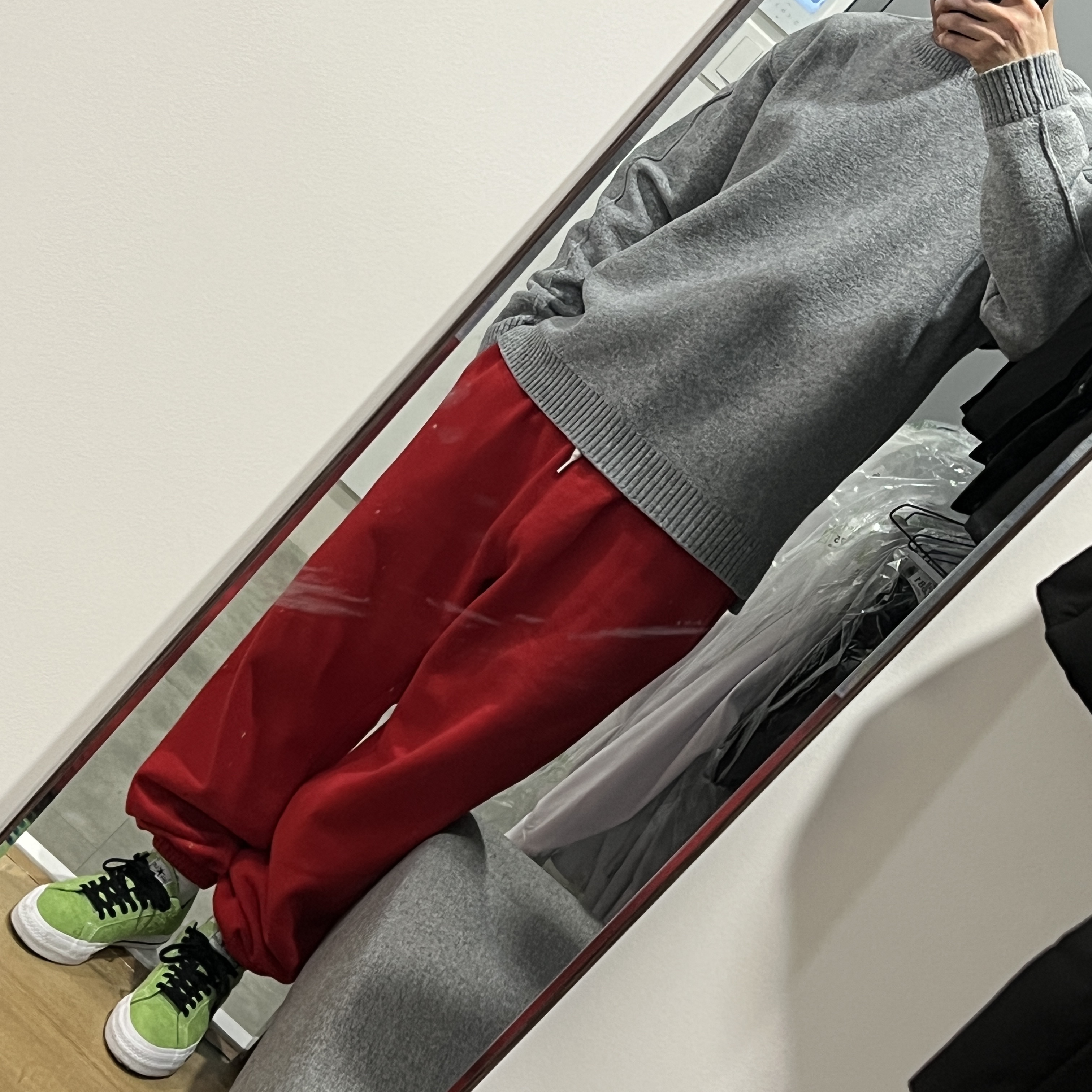 조추 (@johnny_choo) 님의 게시물 | KREAM